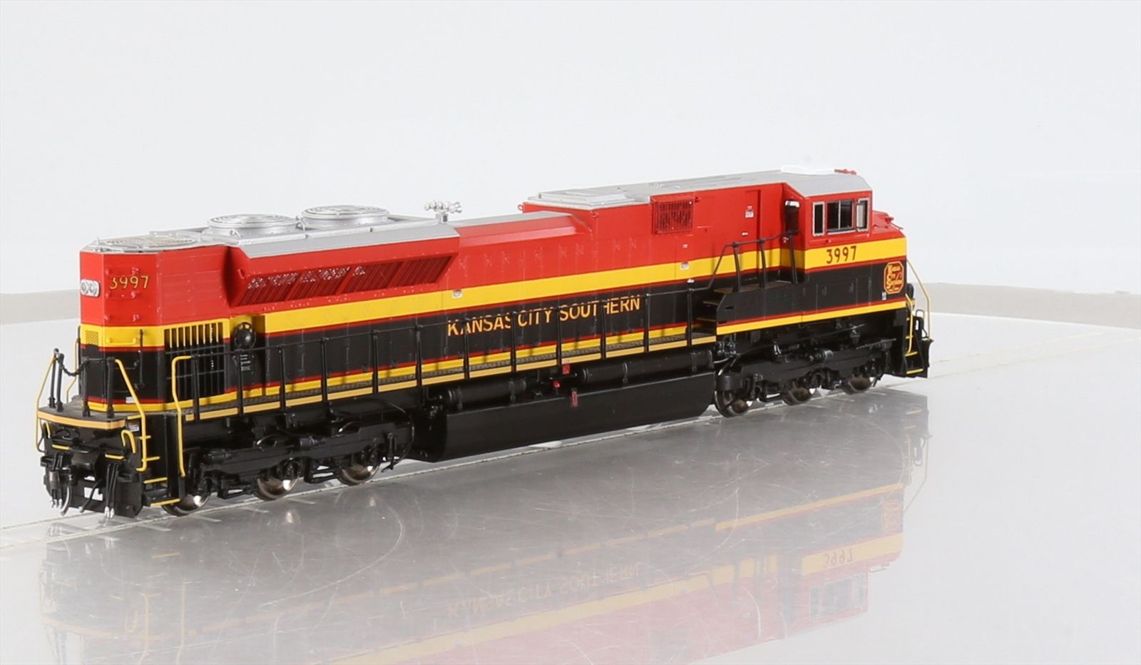 HO Brass Model - OMI AA-1318-1 KCS Kansas City Southern SD70ACe Former ...