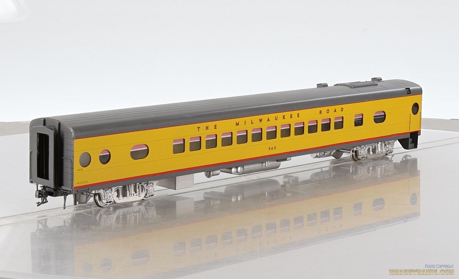 HO Brass Model - Oriental MILW Milwaukee Olympian Coach #543 - Custom Yellow