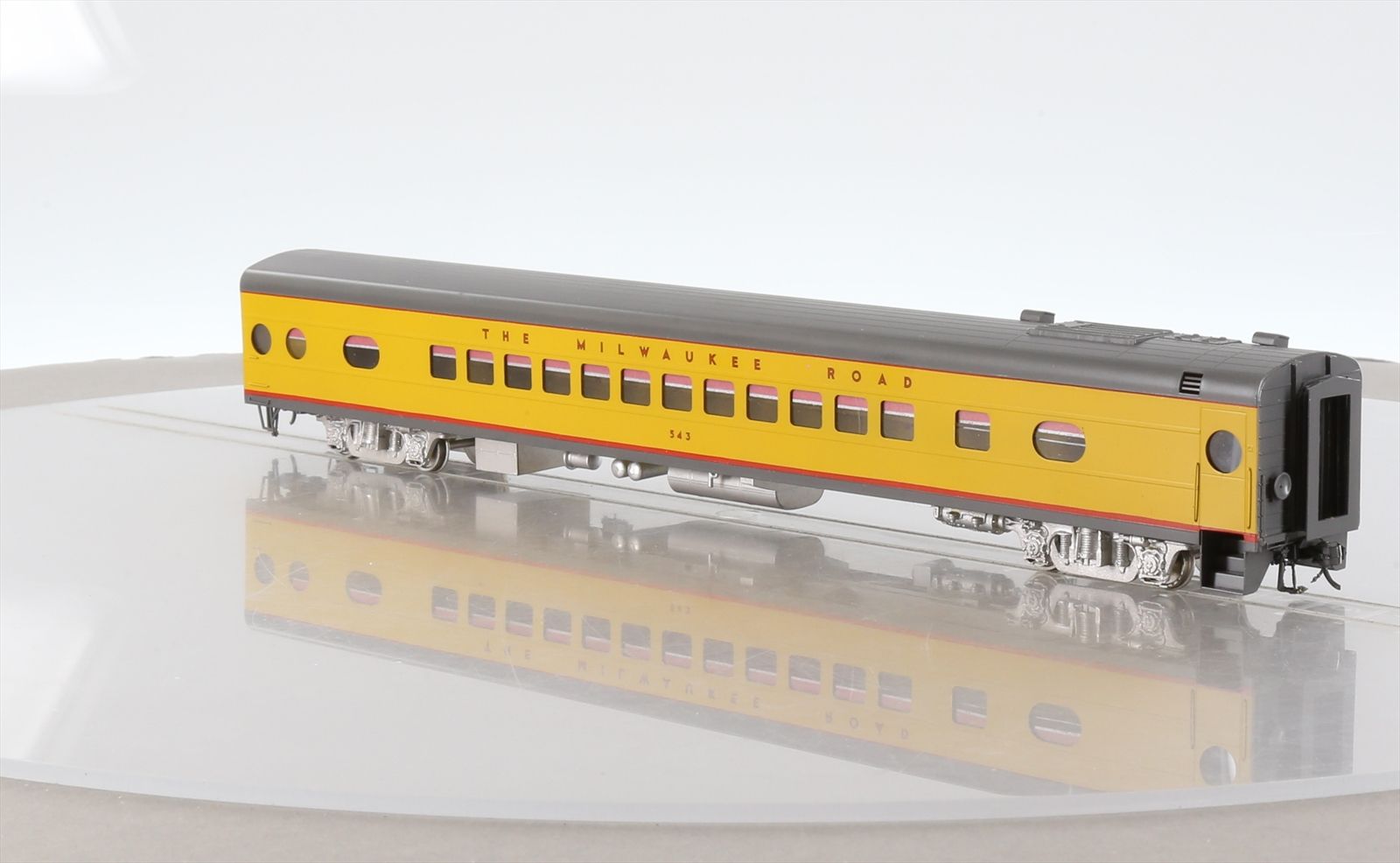 HO Brass Model - Oriental MILW Milwaukee Olympian Coach #543 - Custom Yellow