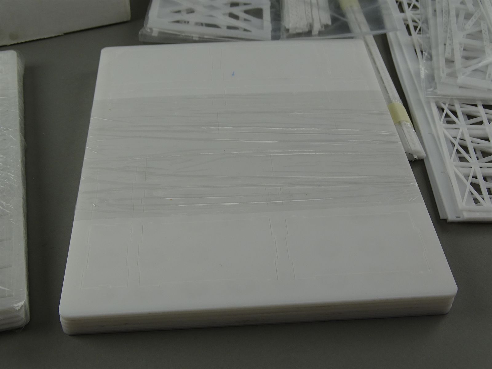 HO Unassembled Craftsman Kit - CMR 028 Double Track Vertical Lift ...