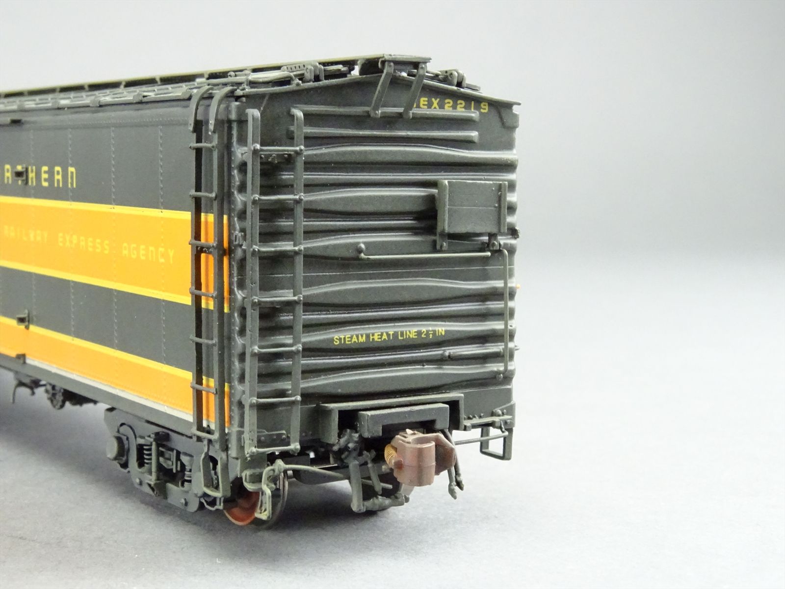 HO Brass Model - CIL 2307.1 GN Great Northern 52' Steel Reefer REA ...