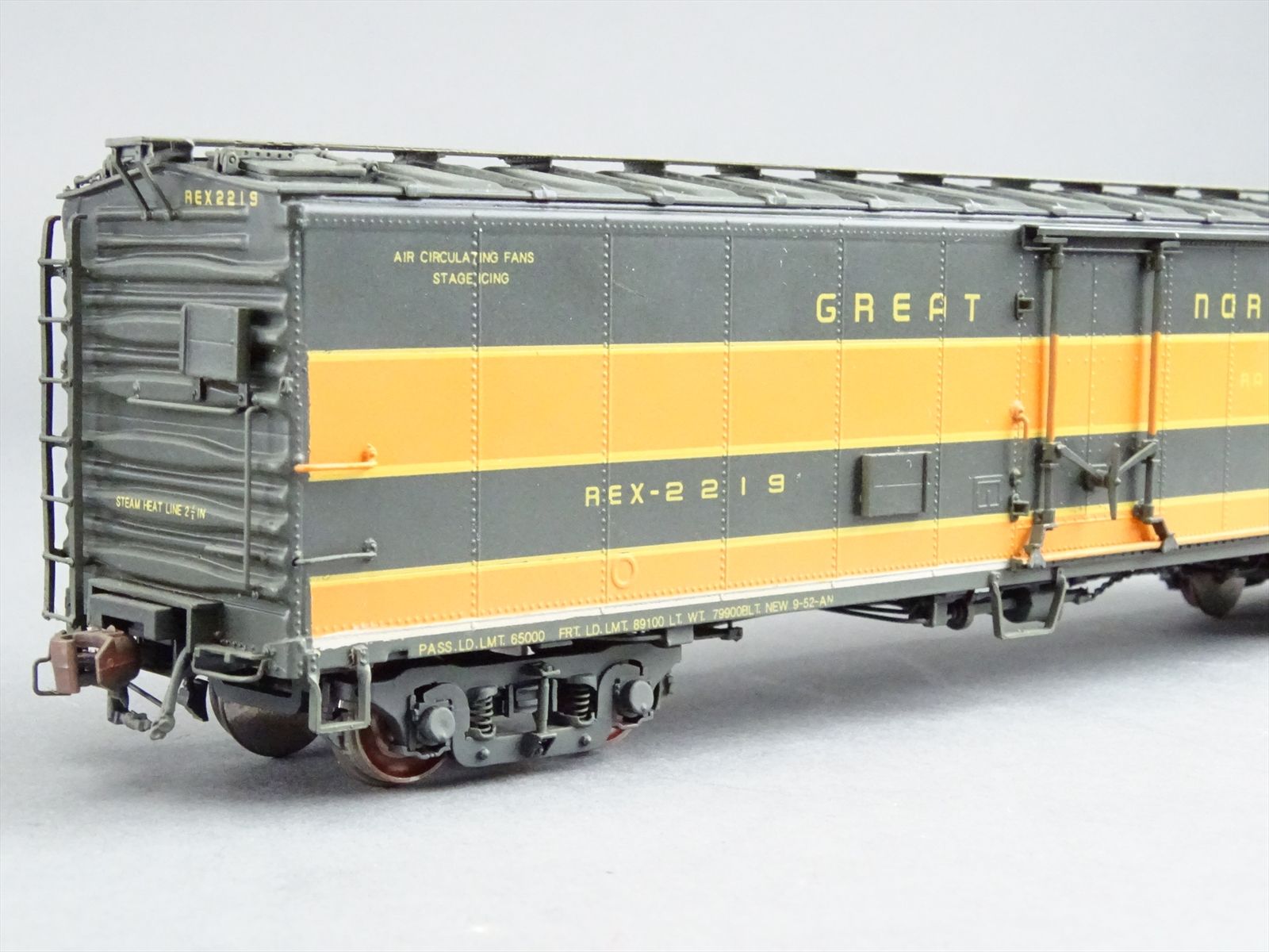 HO Brass Model - CIL 2307.1 GN Great Northern 52' Steel Reefer REA ...