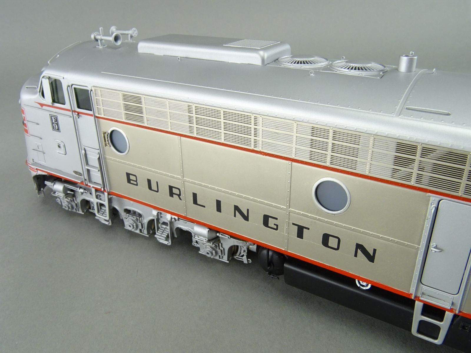 O Brass Model - Key CS#85 CB&Q Burlington Silver & Red EMD E9 E9A A-A Set #9985A #9988A - F/P