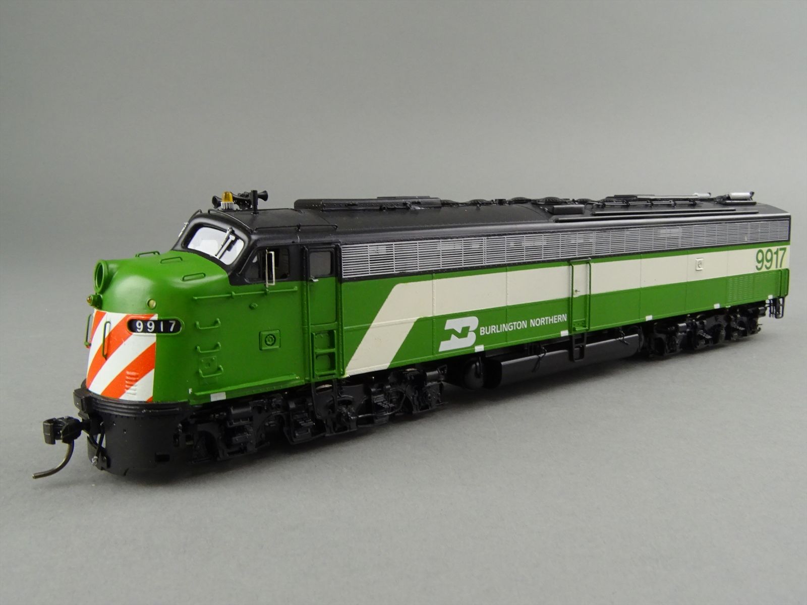 HO Brass Model - OMI 6049.1 BN Burlington Northern E9 E9A Commuter Service #9917 - F/P - 1993 Run