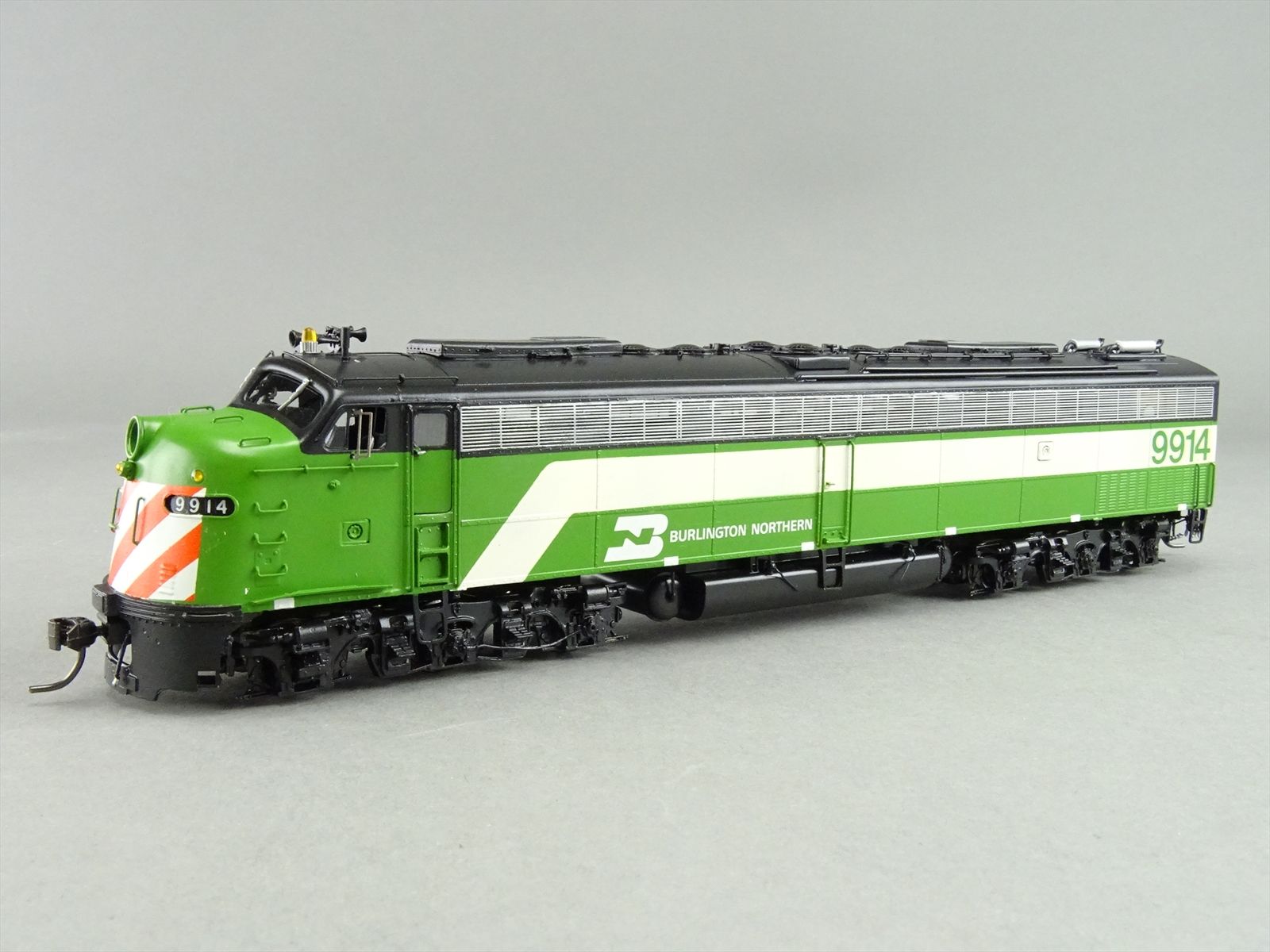HO Brass Model - OMI 6049.1 BN Burlington Northern E9 E9A Commuter ...