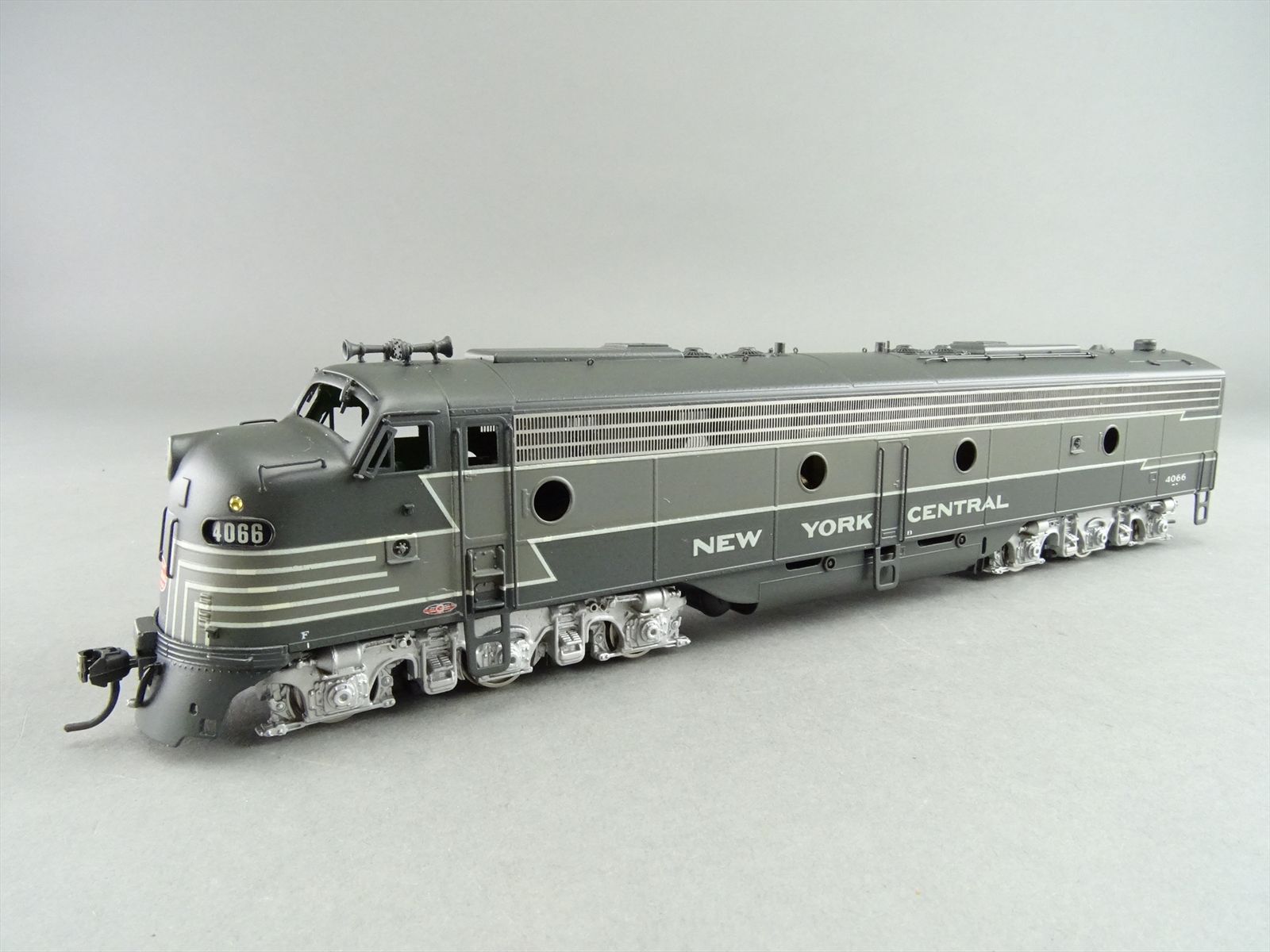 HO Brass Model - Oriental NYC New York Central E8 E8A 2250HP #4066 - F ...