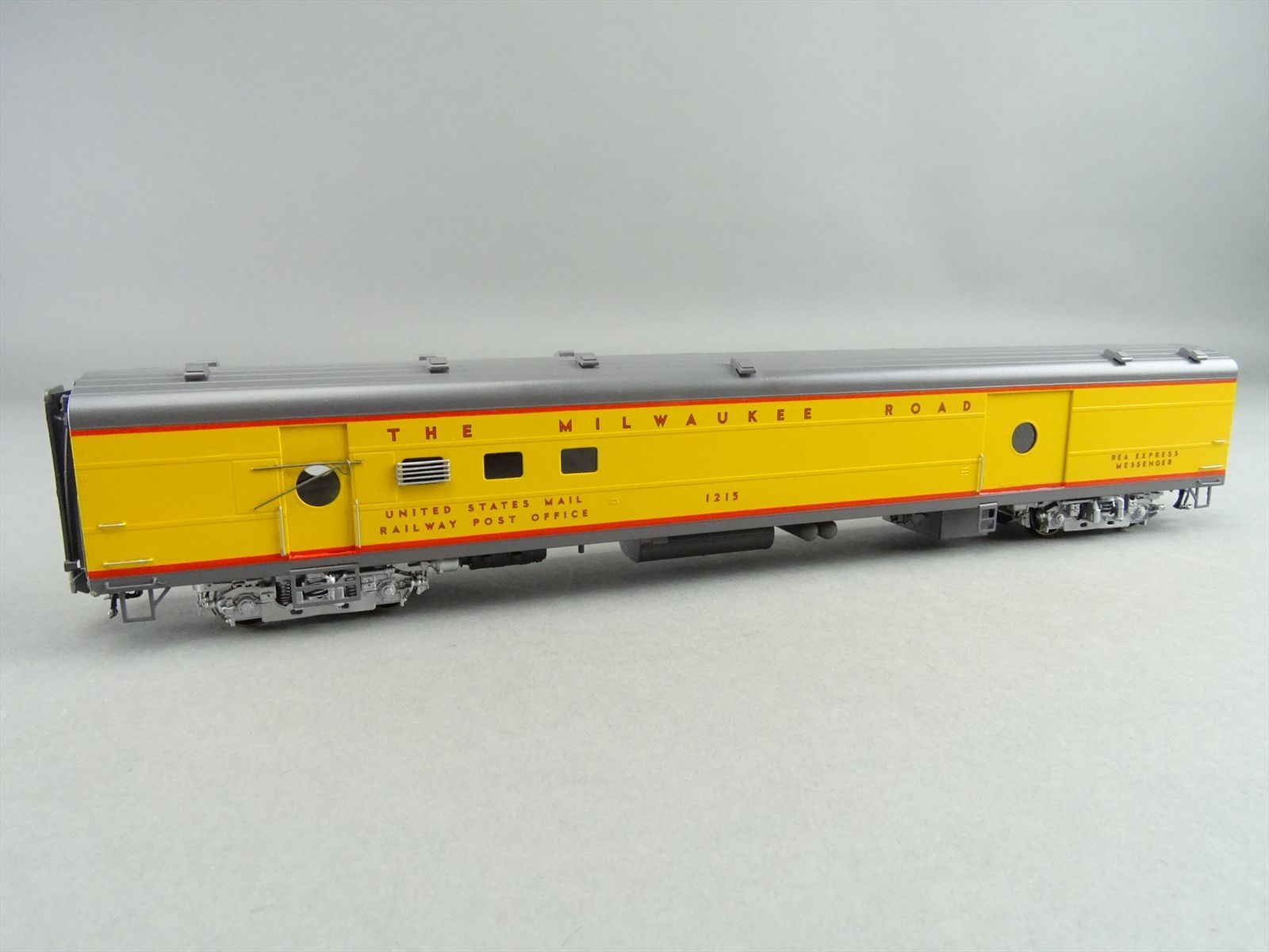 HO Brass Model - Oriental Milwaukee Mail Express Car #1215 - Pro Paint ...