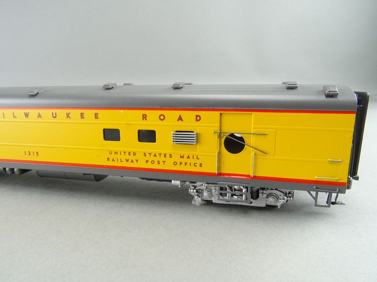 HO Brass Model - Oriental Milwaukee Mail Express Car #1215 - Pro Paint ...