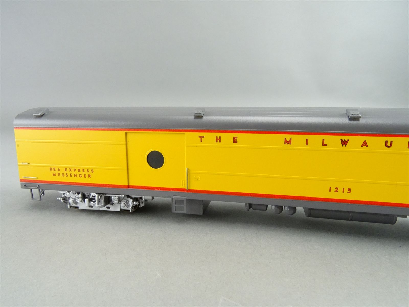 HO Brass Model - Oriental Milwaukee Mail Express Car #1215 - Pro Paint ...