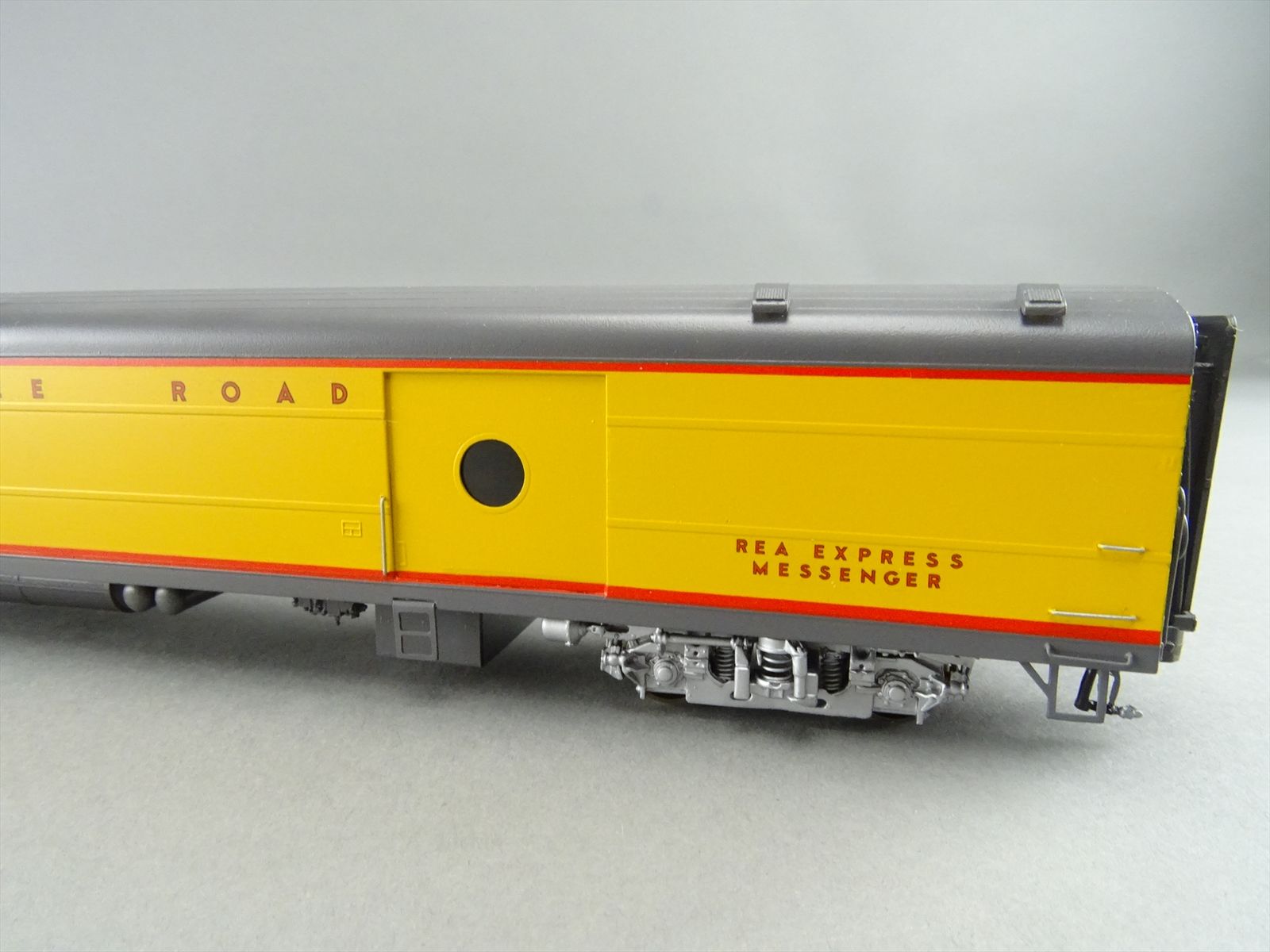 HO Brass Model - Oriental Milwaukee Mail Express Car #1215 - Pro Paint ...
