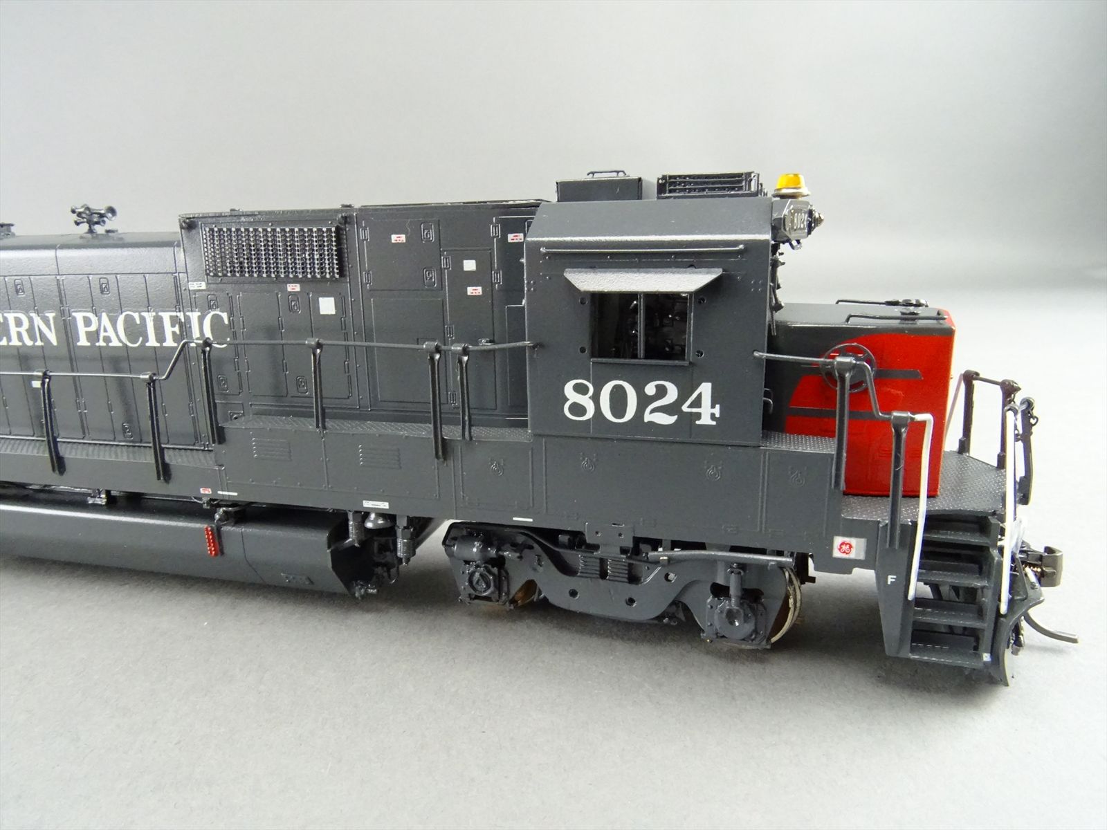 HO Brass Model - OMI 5134 SP Southern Pacific SP's Newest Dash 8 B39 #8024 - Custom - Bloody ...