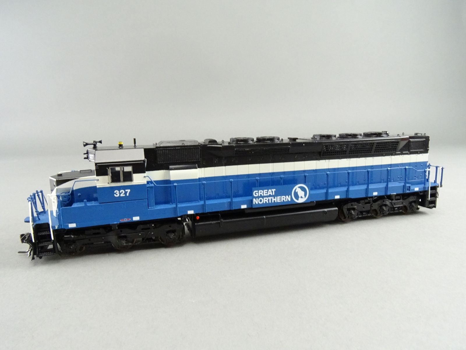 HO Brass Model - OMI 6385.1 GN Great Northern SDP45 Big Sky Blue #327 ...