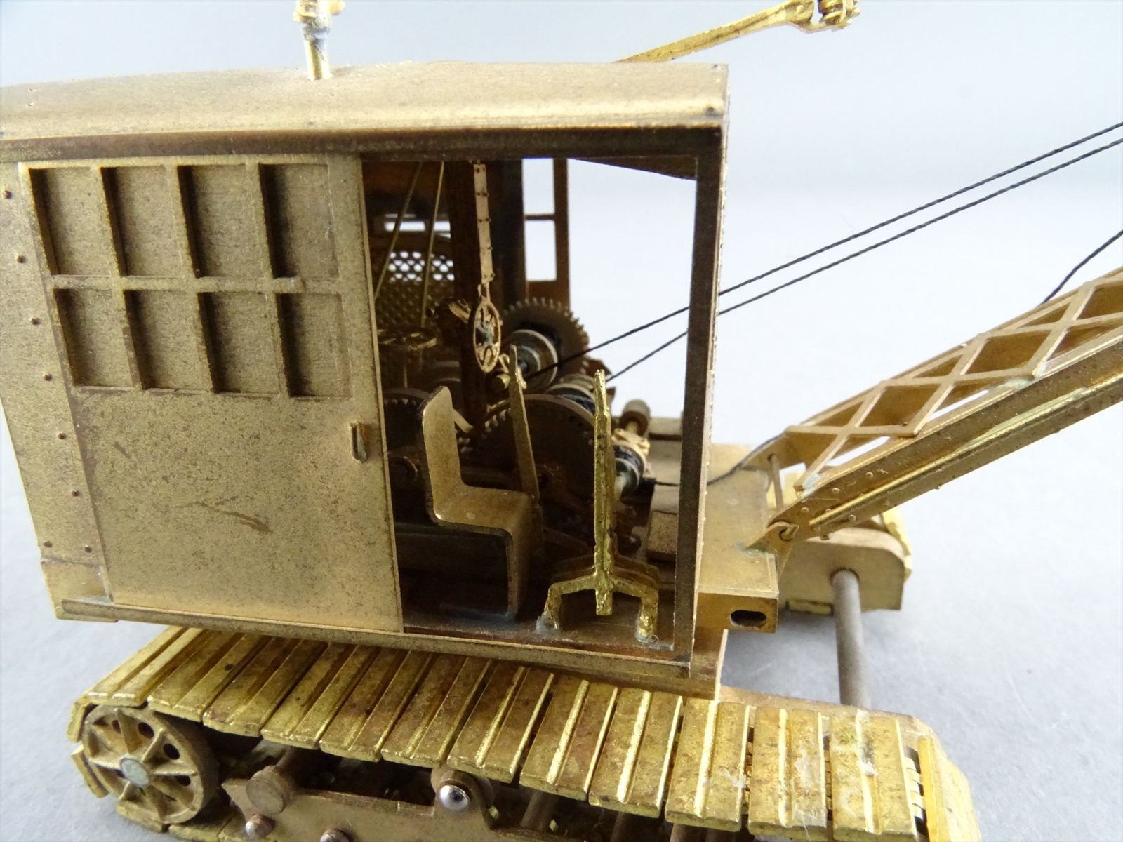 HO Brass Model - OMI 1350 - AH Gopher Crane Mounted On Treads - Unpainted