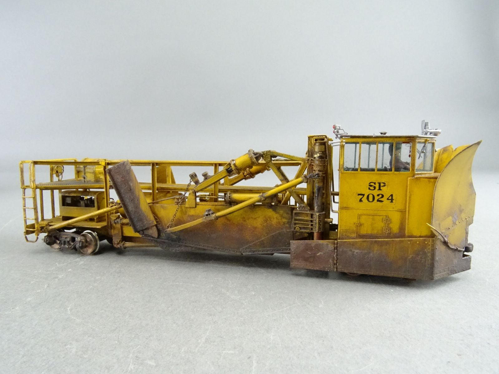 HO Brass Model - OMI 1305 SP Southern Pacific Jordan Spreader #7024 ...