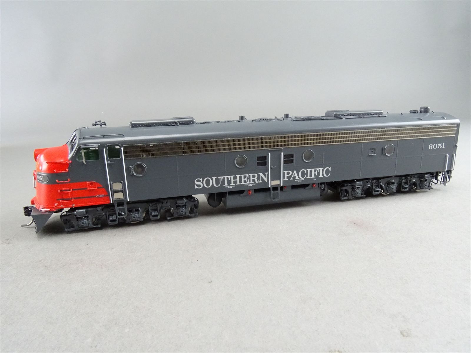 HO Brass Model - UTI 5383-1 SP Southern Pacific E9 E9A Bloody Nose Scarlet / Grey #6051 - F/P ...