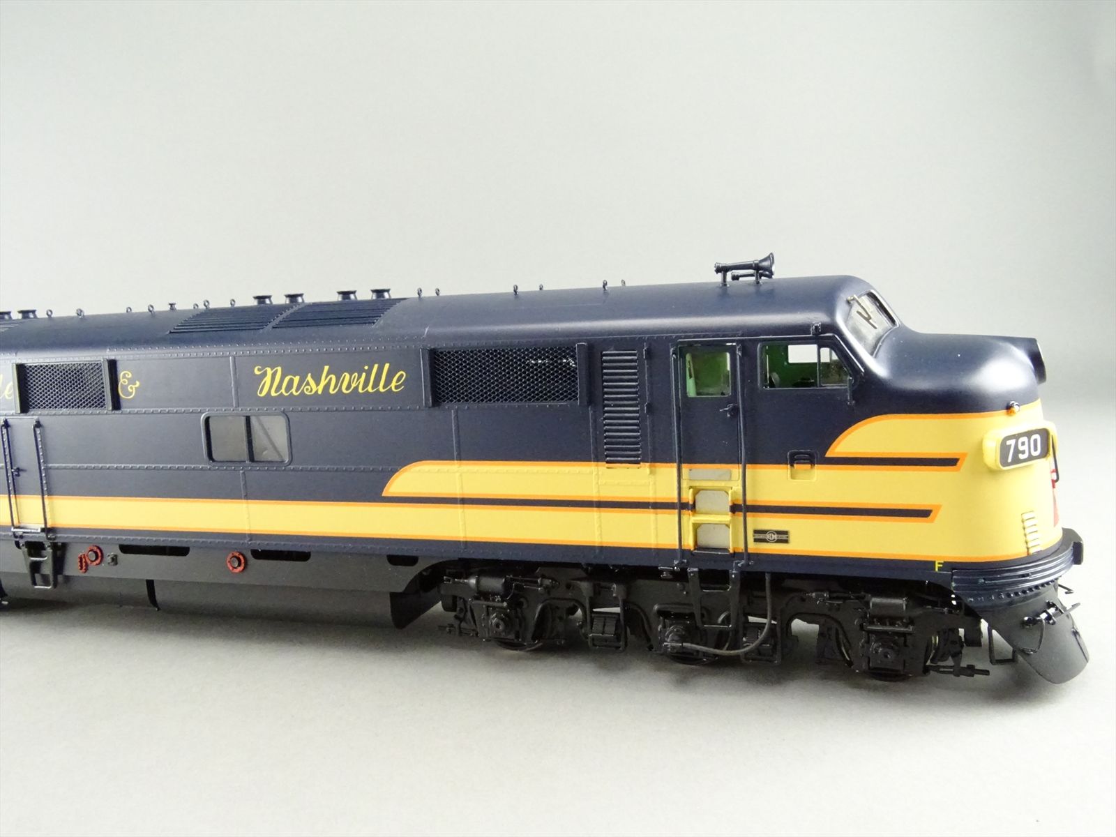 O Brass Model - Key L&N Louisville & Nashville E7 E7A #790 Blue / Cream ...