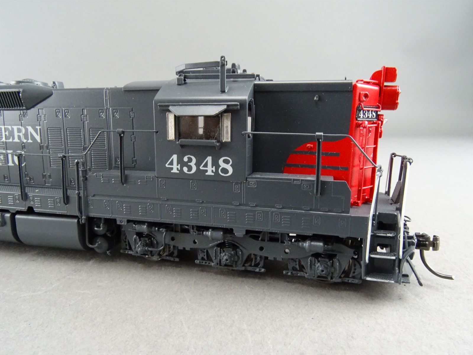 HO Brass Model - OMI 6780 SP Southern Pacific SD9E Tall Icicle Breakers ...