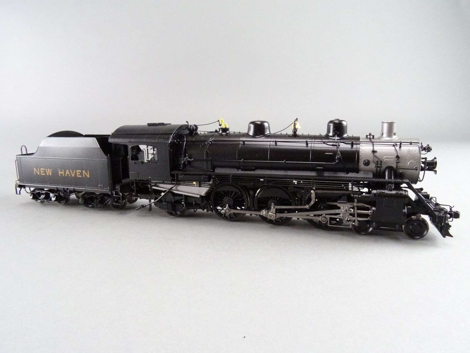 HO Brass Model Train - Railworks / Crown Custom Imports NH New Haven 4 ...