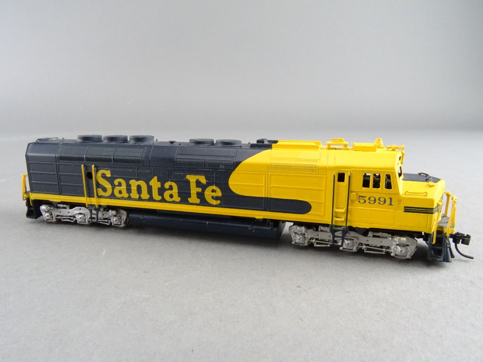 N Brass Model - W&R AT&SF Santa Fe FP45 Yellow Warbonnet #5991 - F/P