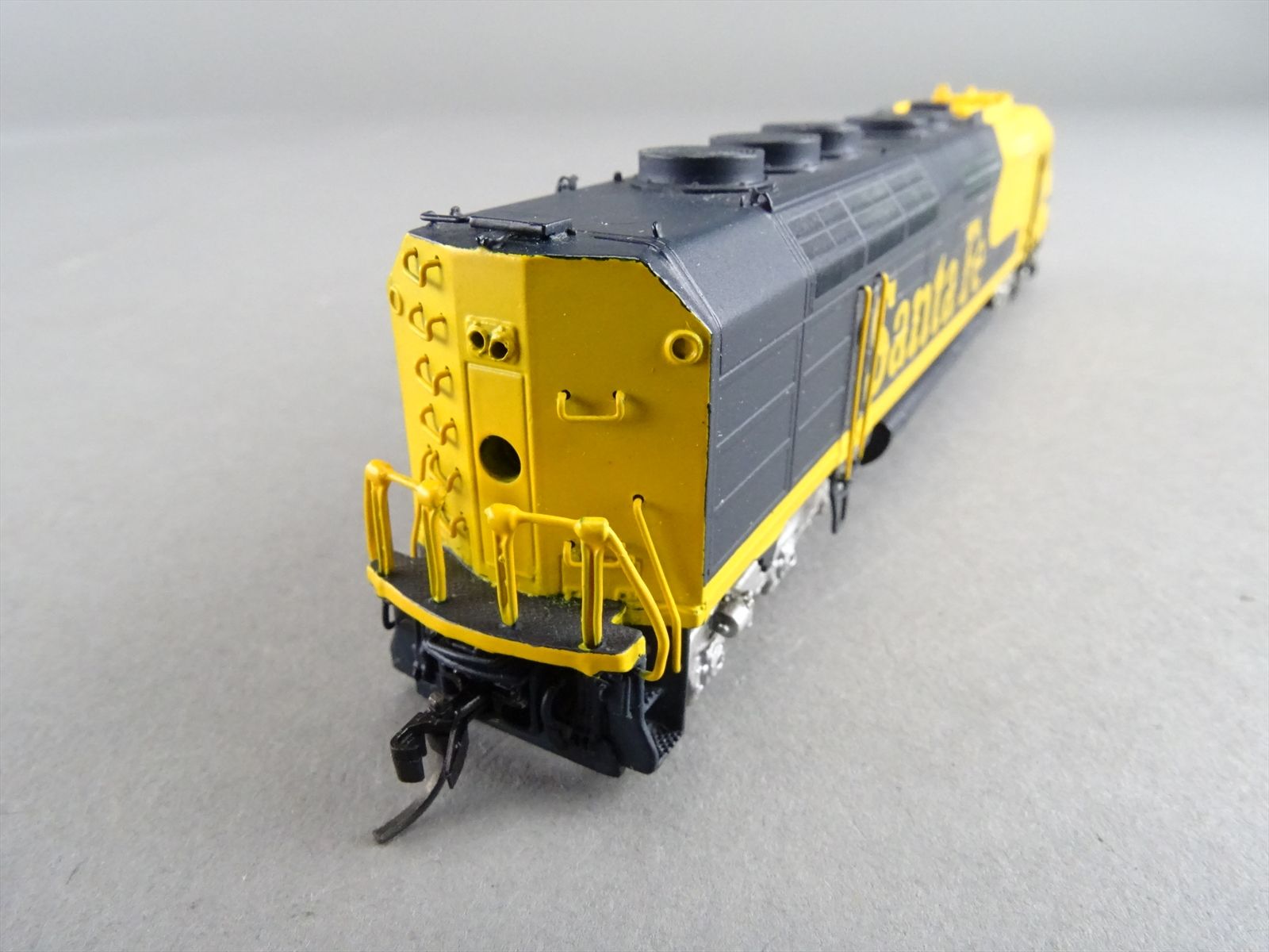 N Brass Model - W&R AT&SF Santa Fe FP45 Yellow Warbonnet #5991 - F/P