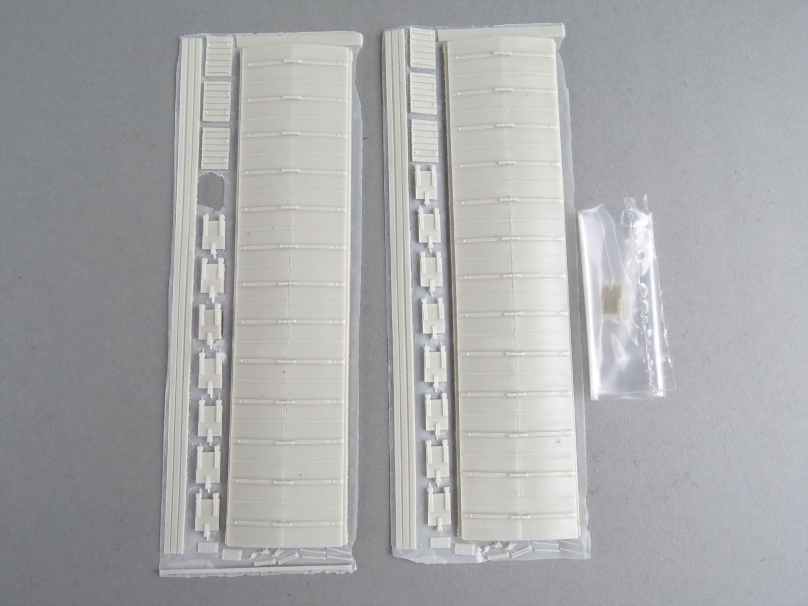 HO Model Freight Car - Sunshine Models Kit #M-1 - ATSF - Grain Hopper Roofs