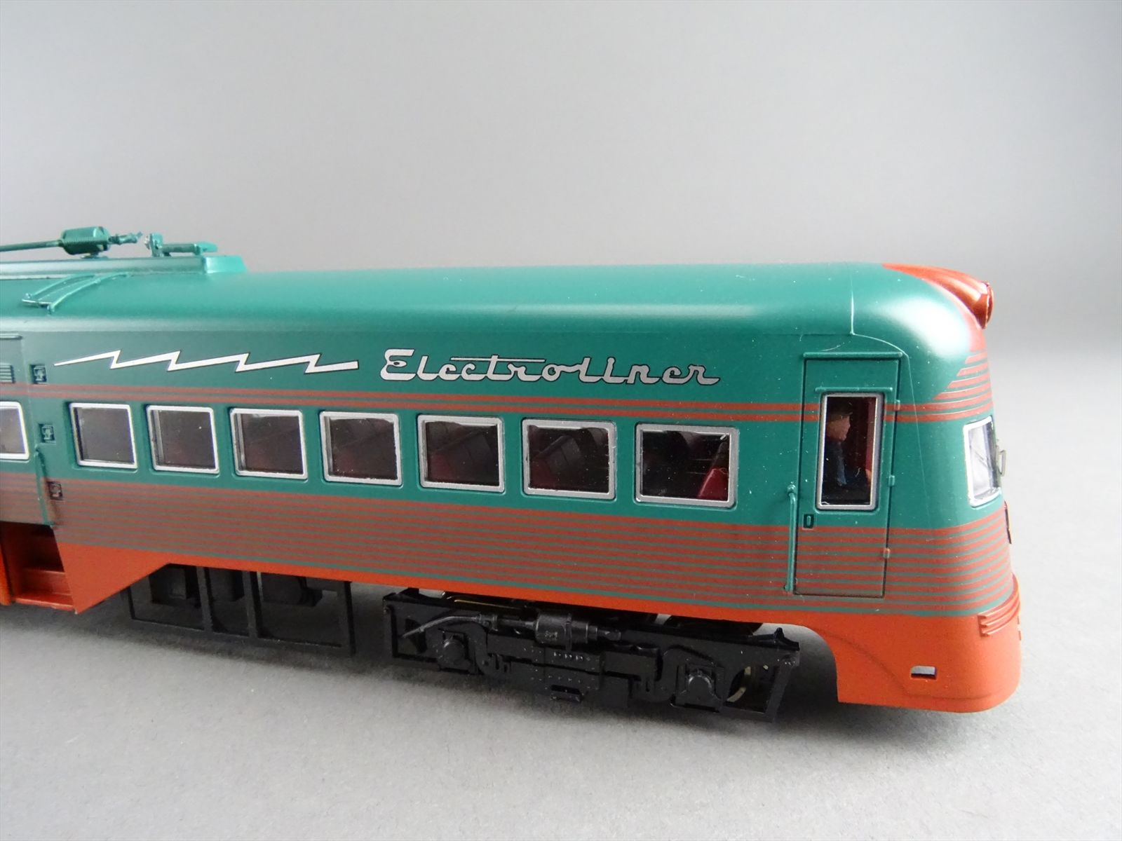 HO Scale Con-Cor 01-008719 North Shore Electroliner Powered 4-Car ...
