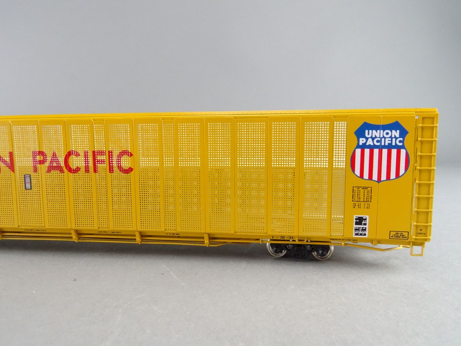 HO Brass Model - OMI 3253.2 UP Union Pacific Safe-T-Pack Bi-Level Auto ...
