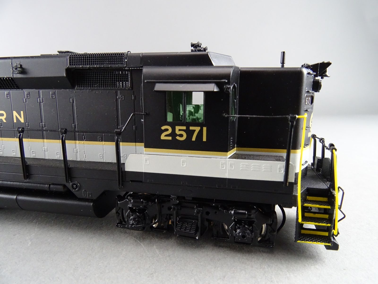 HO Brass Model - CIL 2166.1 SOU Southern GP30 Phase II Hi-Hood #2571 - F/P - 1996 Run - Samhongsa