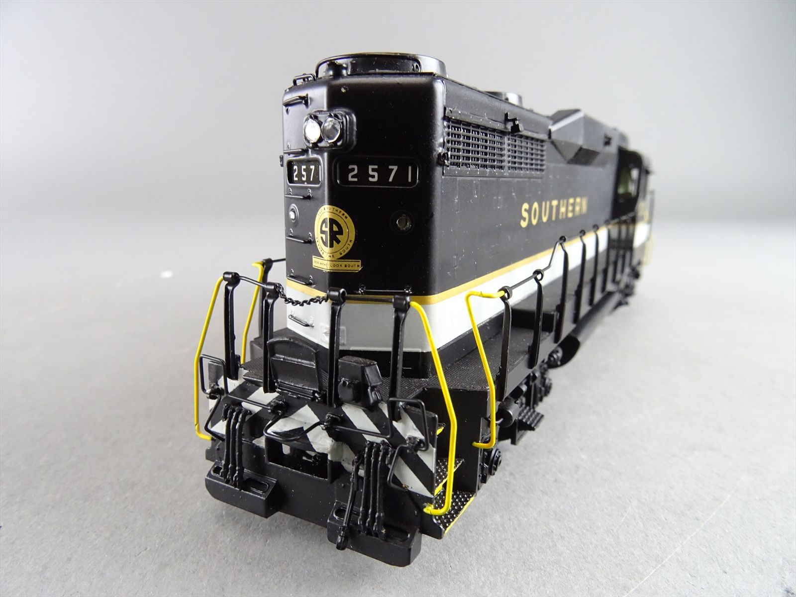 HO Brass Model - CIL 2166.1 SOU Southern GP30 Phase II Hi-Hood #2571 - F/P - 1996 Run - Samhongsa