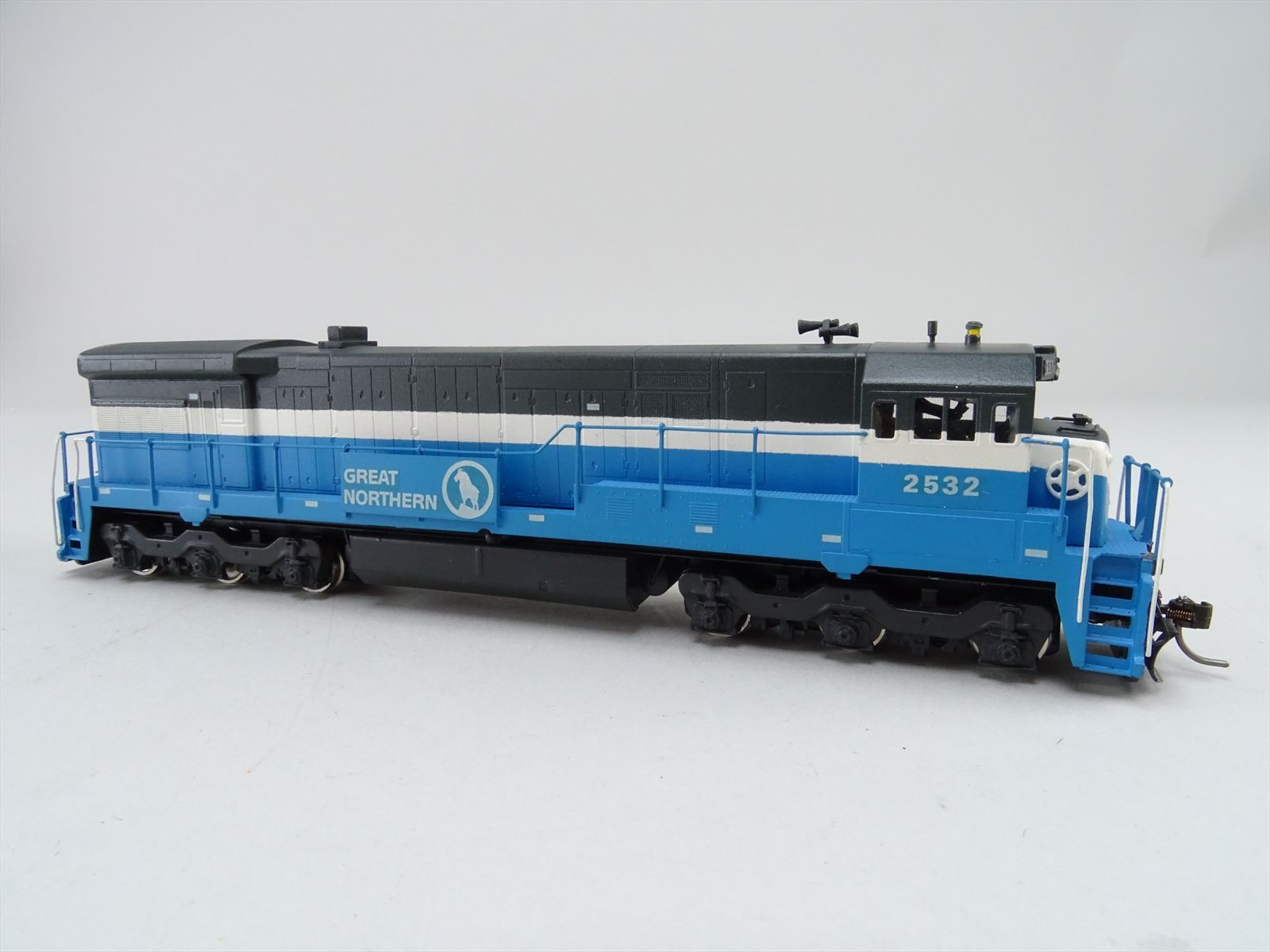 HO Brass Model - ALCO D-137 GN Great Northern GE U33C Big Sky Blue ...