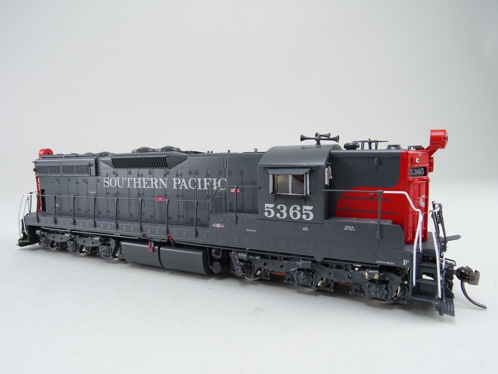 HO Brass Model - OMI 5171.1 SP Southern Pacific SD9 Phase I Barrel Headlights #5365 - F/P - 1989 ...