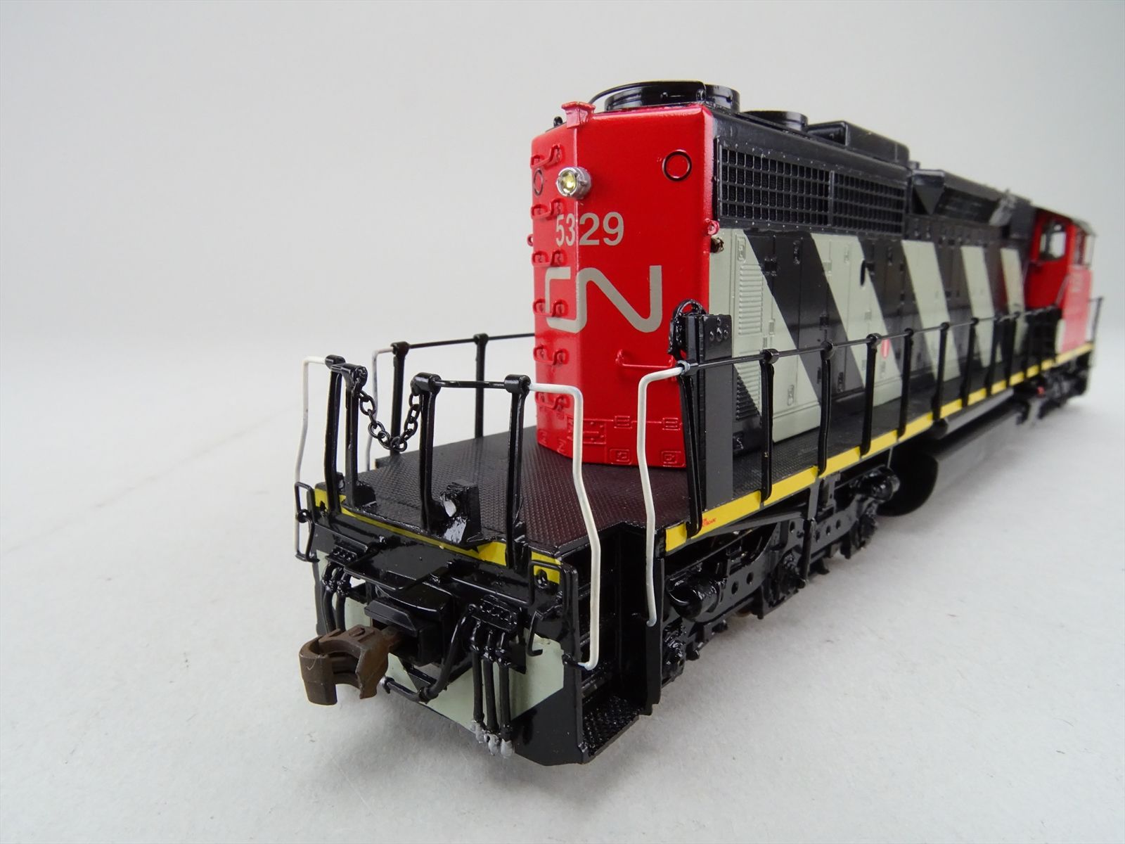 HO Brass Model - OMI 5306 CN CNR SD40-2 SD40-2W Wide Cab #5329 - Nice Custom - 1988 Run