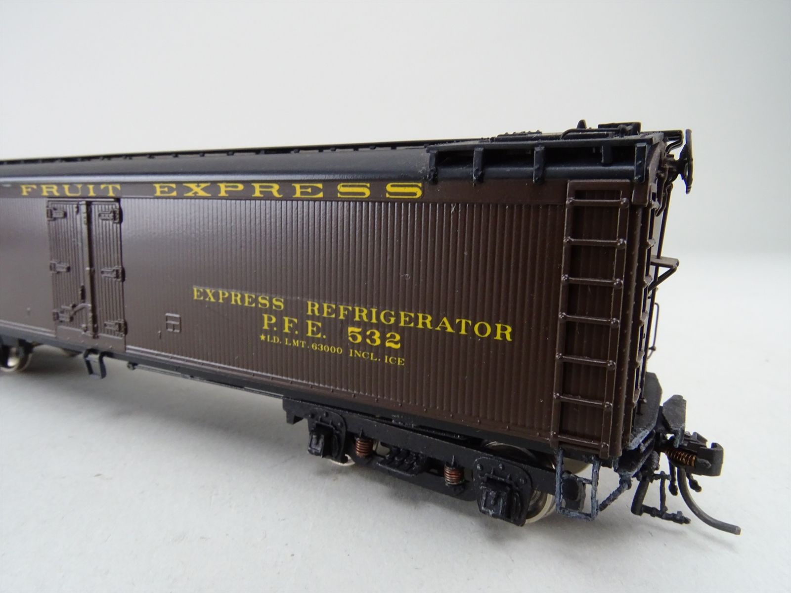 HO Brass Model - WP Car Corp. PFE Pacific Fruit Express Reefer 1940 ...