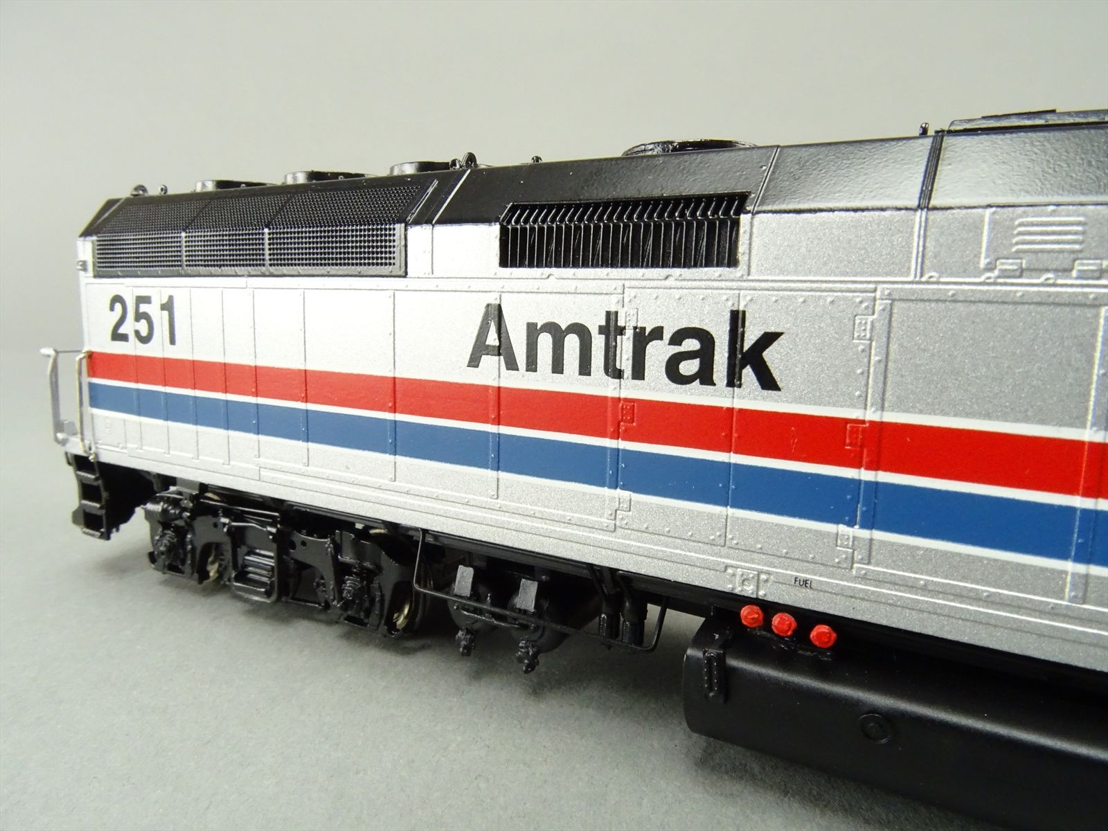 HO Brass Model - OMI 5891.1 Overland Amtrak F40PH Phase 2 Diesel #251 ...
