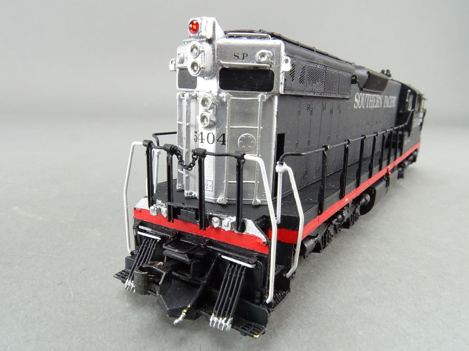 HO Brass Model - OMI 5182 SP Southern Pacific SD9 Black Widow #5405 - Fair Custom + DCC ONLY ...