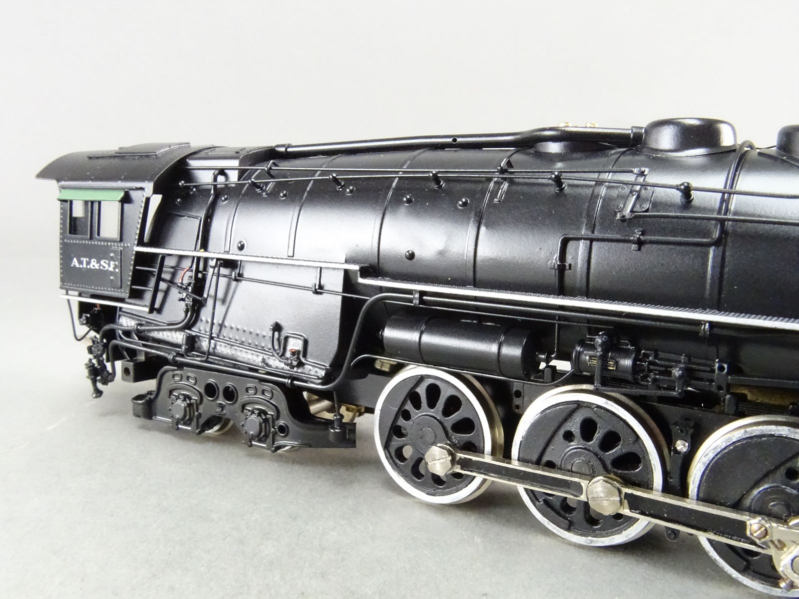 HO Brass Model Train - PFM Tenshodo ATSF Santa Fe 2-10-4 #5011 Texas ...