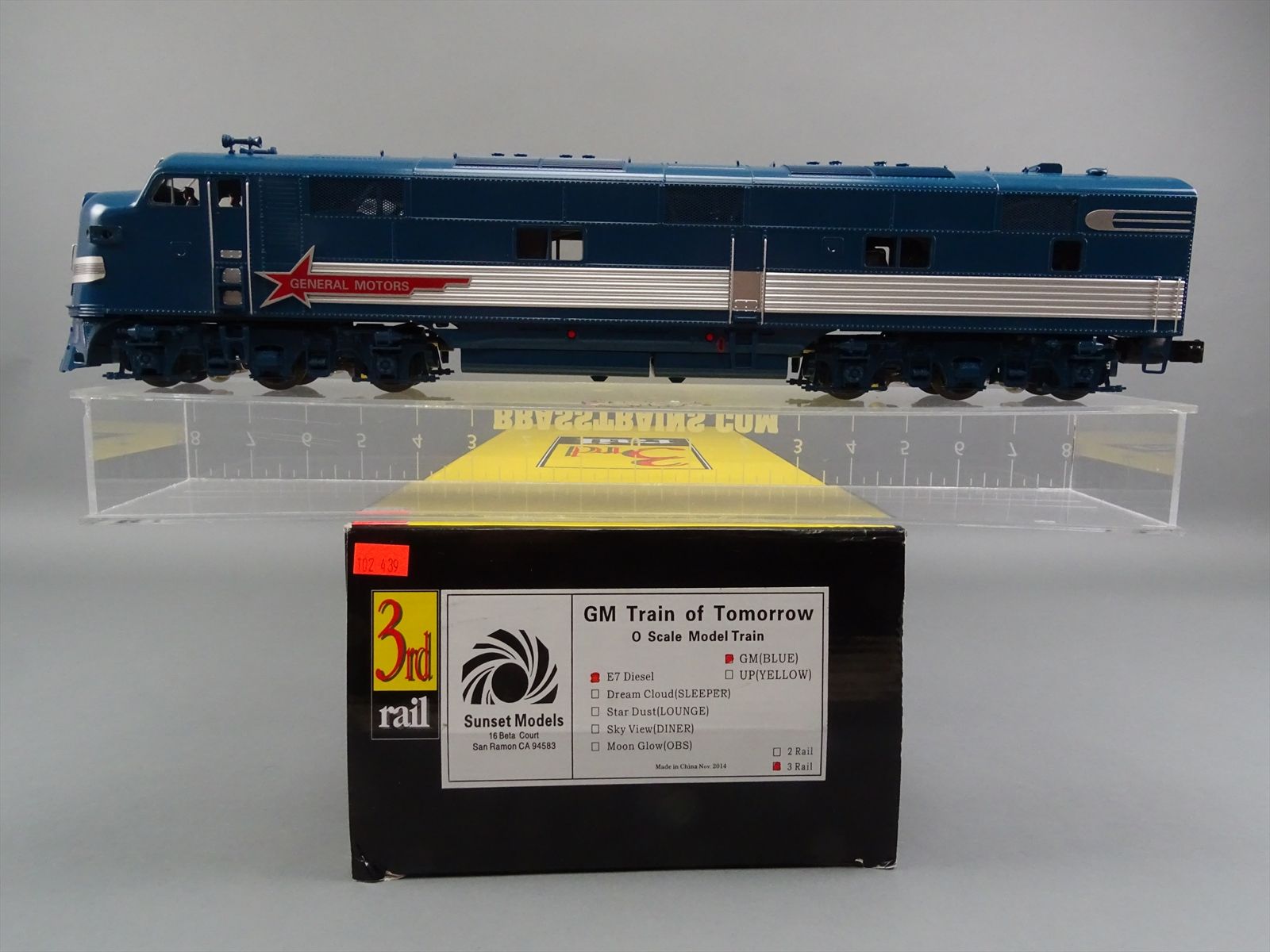 O 3-Rail Plastic Model - Sunset GM General Motors Train of Tomorrow Blue E7 E7A + 4 Passenger ...