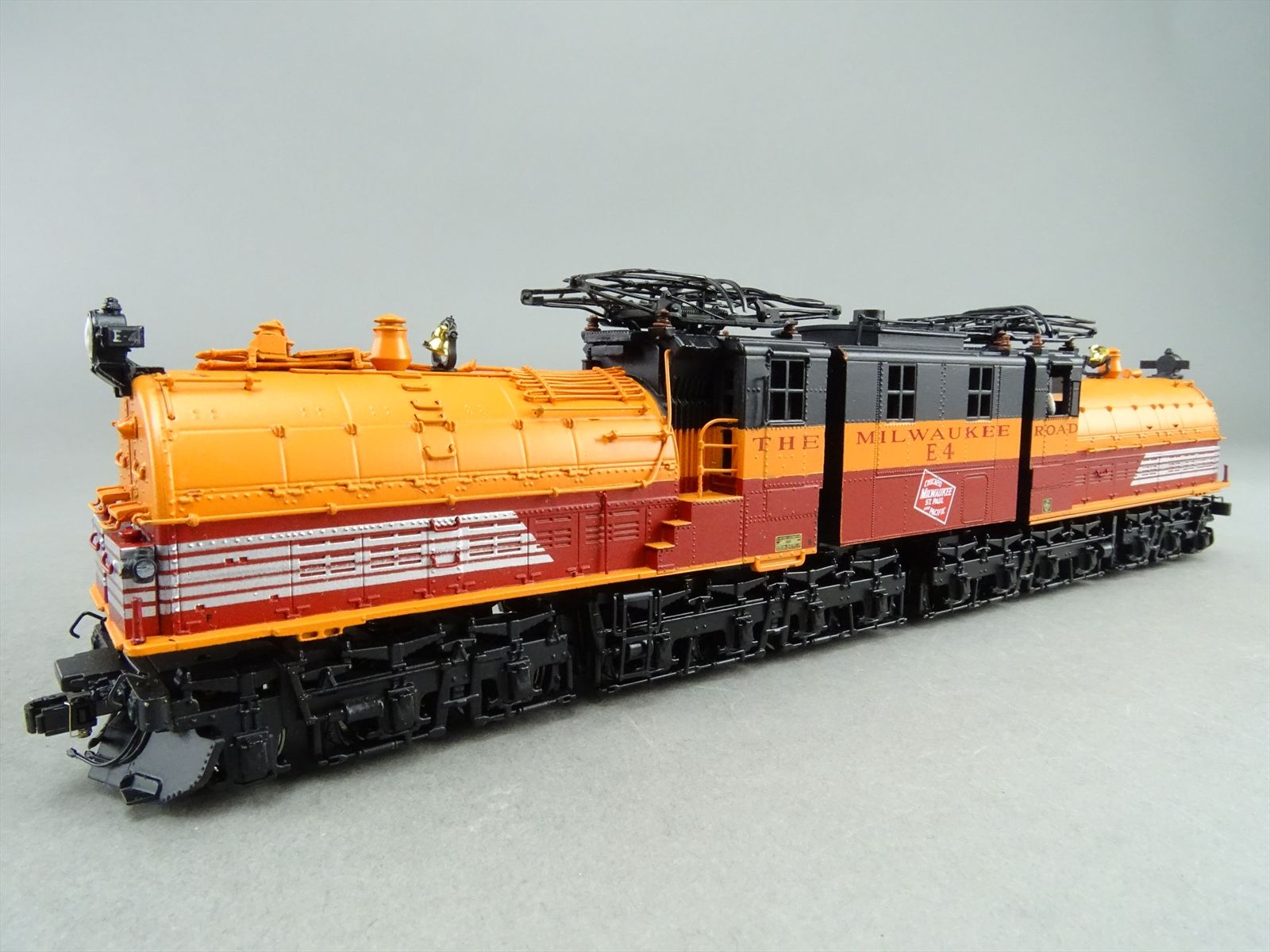 HO Scale Plastic - MTH 81-2143-1 Milwaukee Road Bi Polar Electric #E-4 -Proto Sound 3 - F/P + DCC