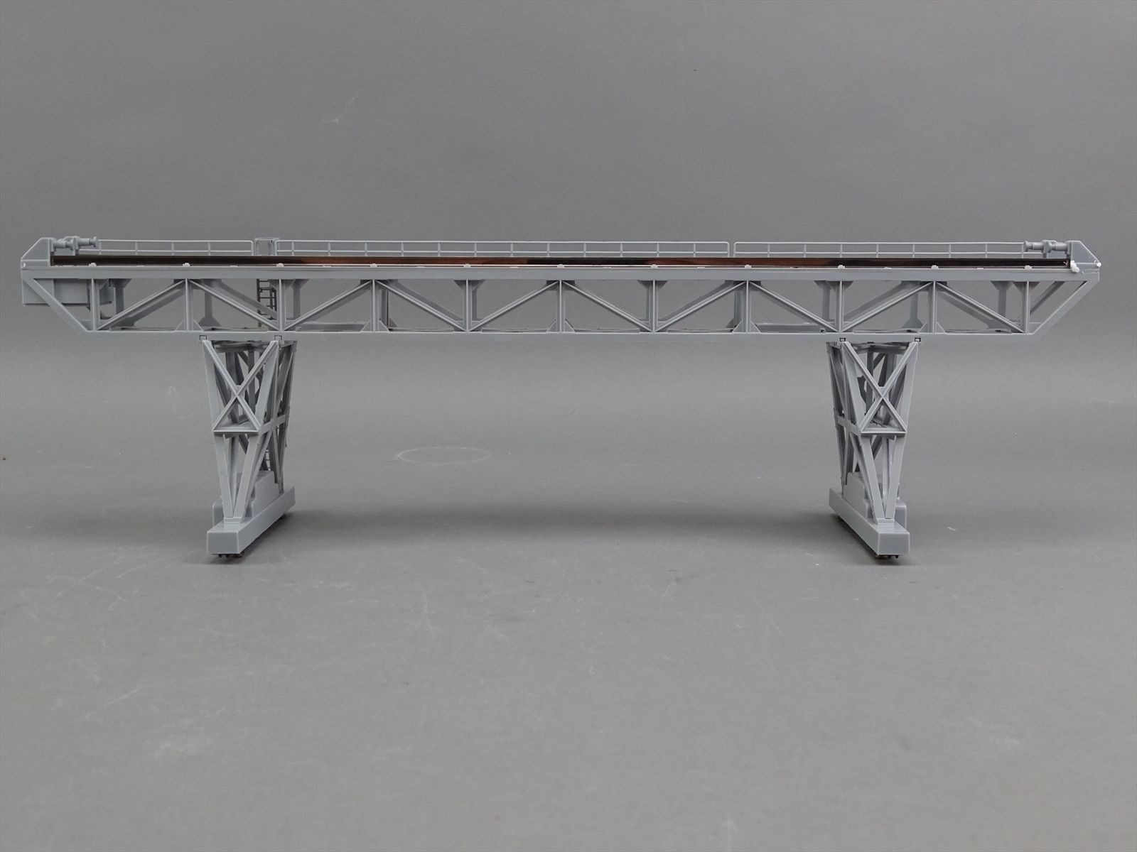 HO Scale Plastic Model Train - Marklin Digital 76501 Operating Gantry Crane