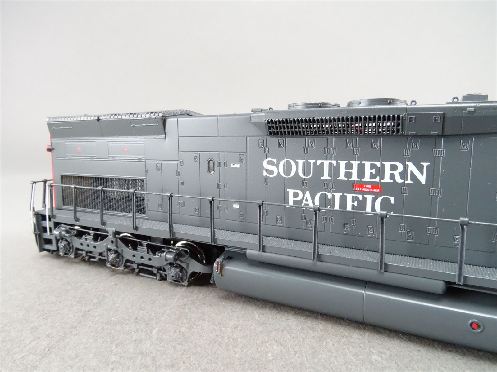 HO Brass Model - OMI 5336 SP Southern Pacific SD40T-2 116" Snoot Nose EF630-8 #8315 - Pro Paint ...