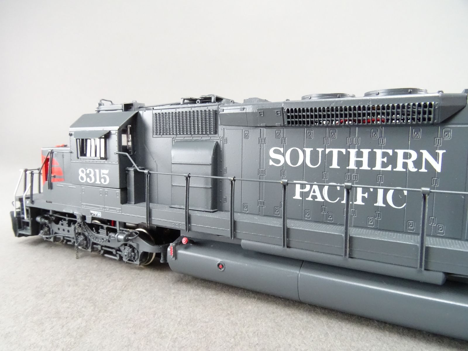 HO Brass Model - OMI 5336 SP Southern Pacific SD40T-2 116" Snoot Nose EF630-8 #8315 - Pro Paint ...