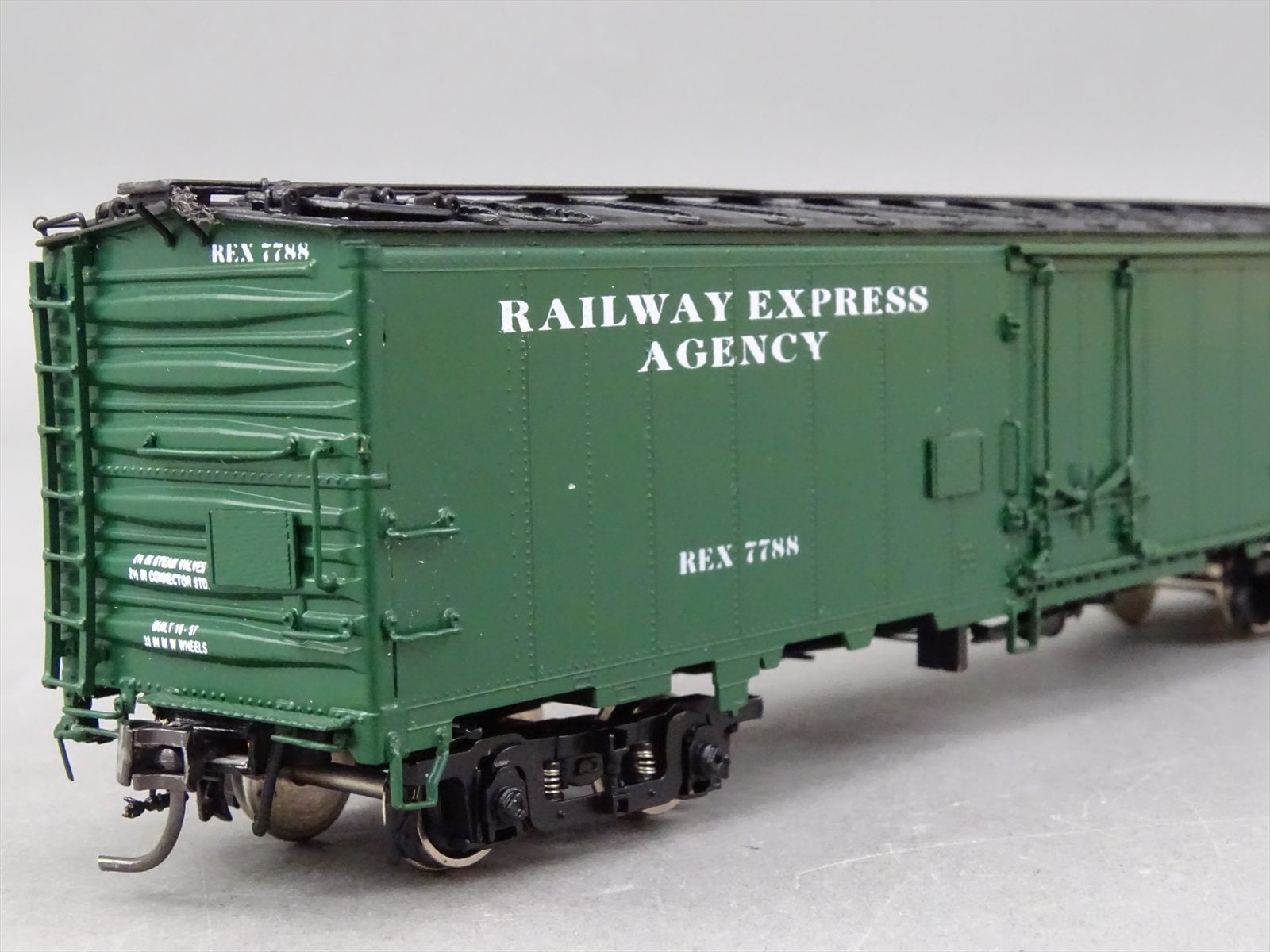 HO Brass Model - CIL 2068.1 REA Railway Express Agency - 52' Reefer REX ...