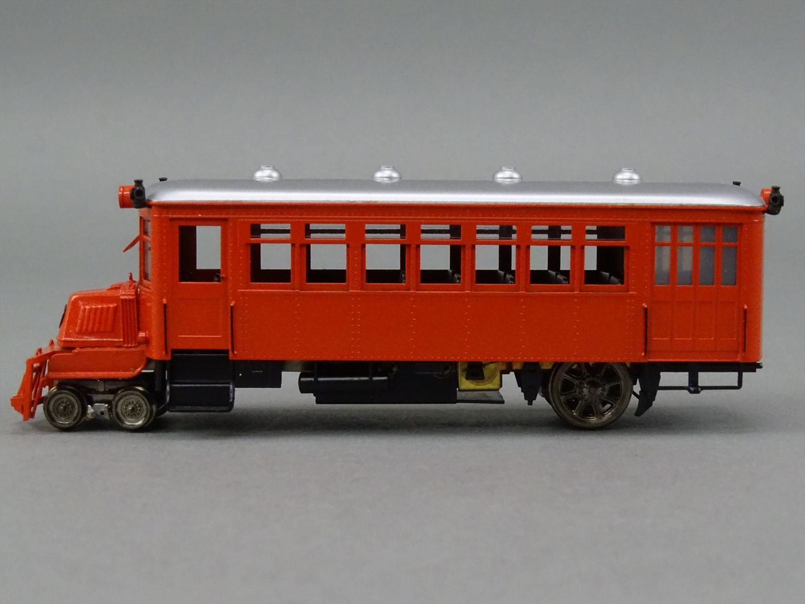 HO Brass Model - Lambert Mack Rail Bus - F/P Red / Silver - Interior