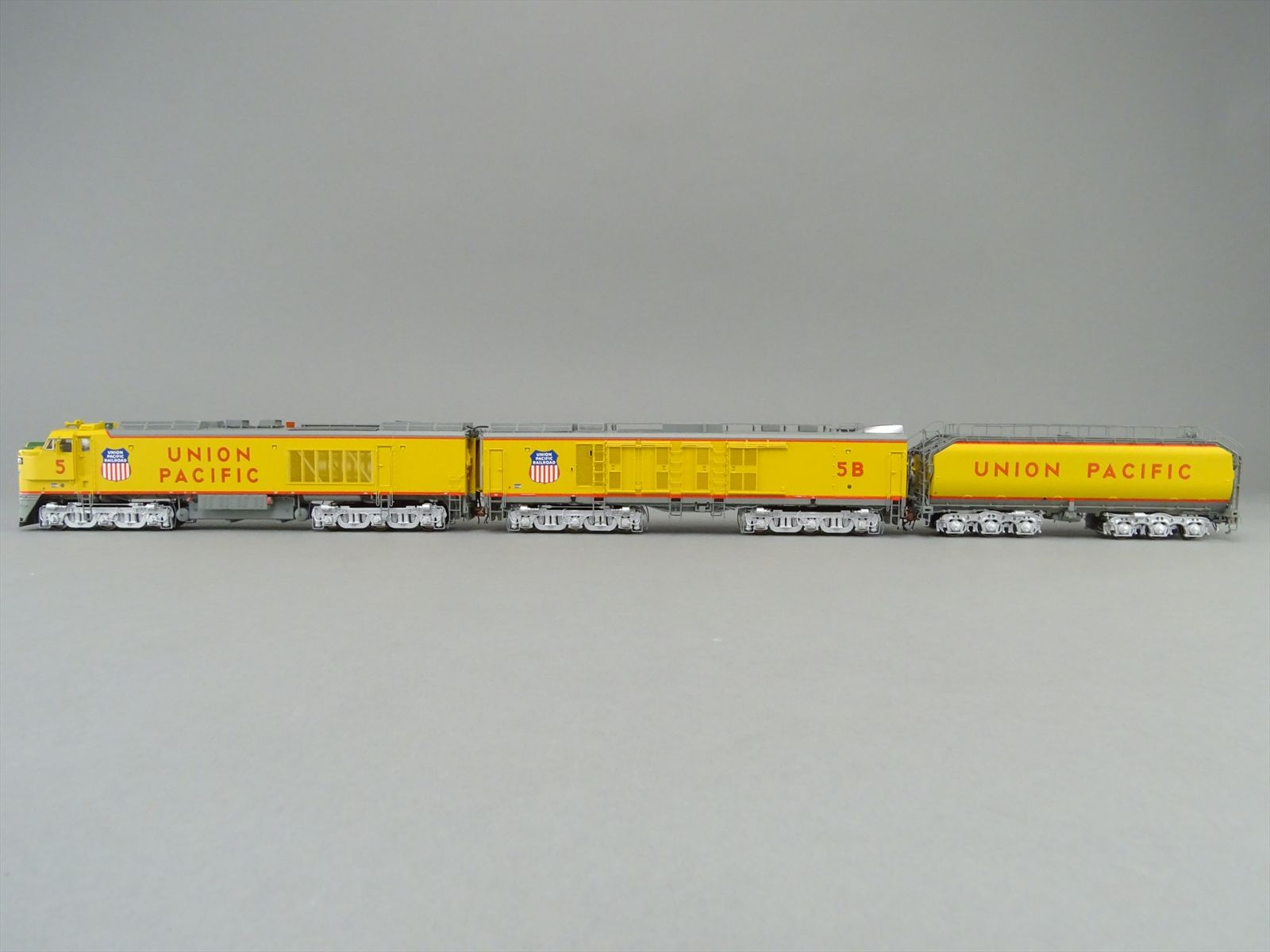 HO Plastic Model - ScaleTrains SXT30003 UP Union Pacific 8500 ...