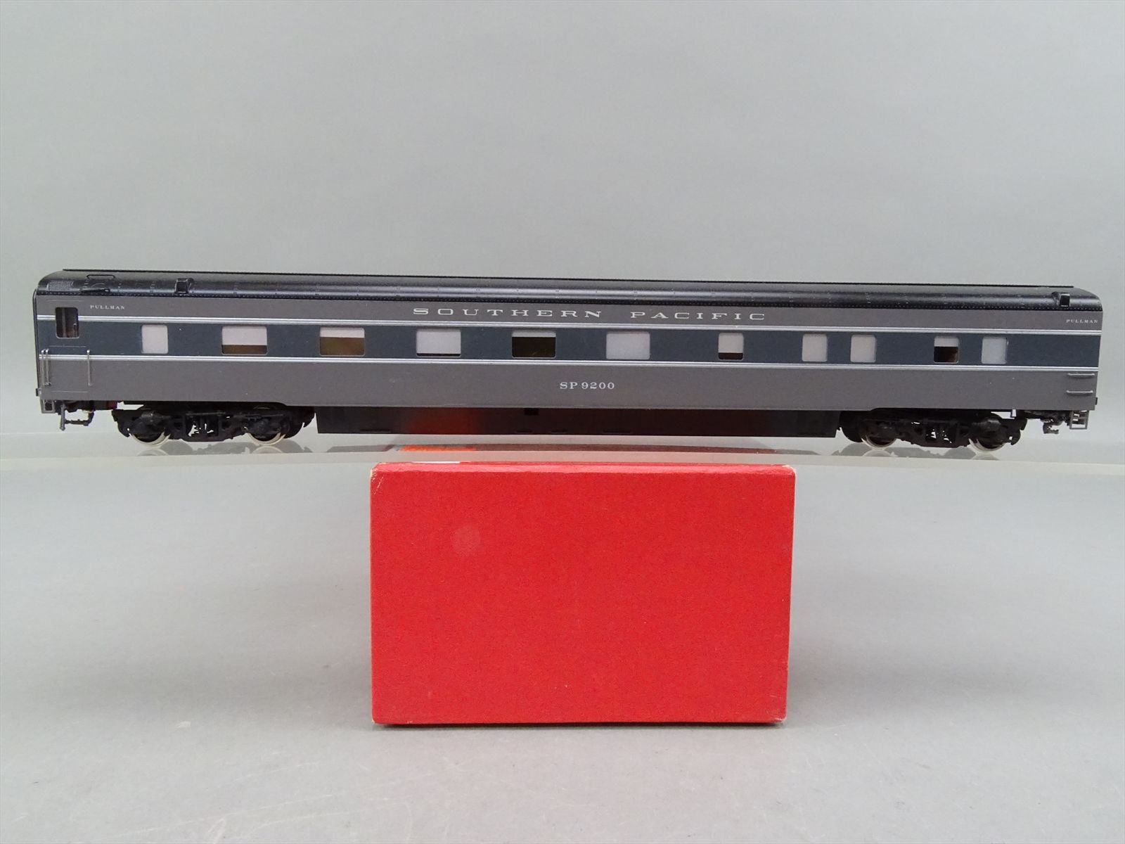 HO Brass Model - SP Southern Pacific Sleeper #9200 TTG Two Tone Gray ...