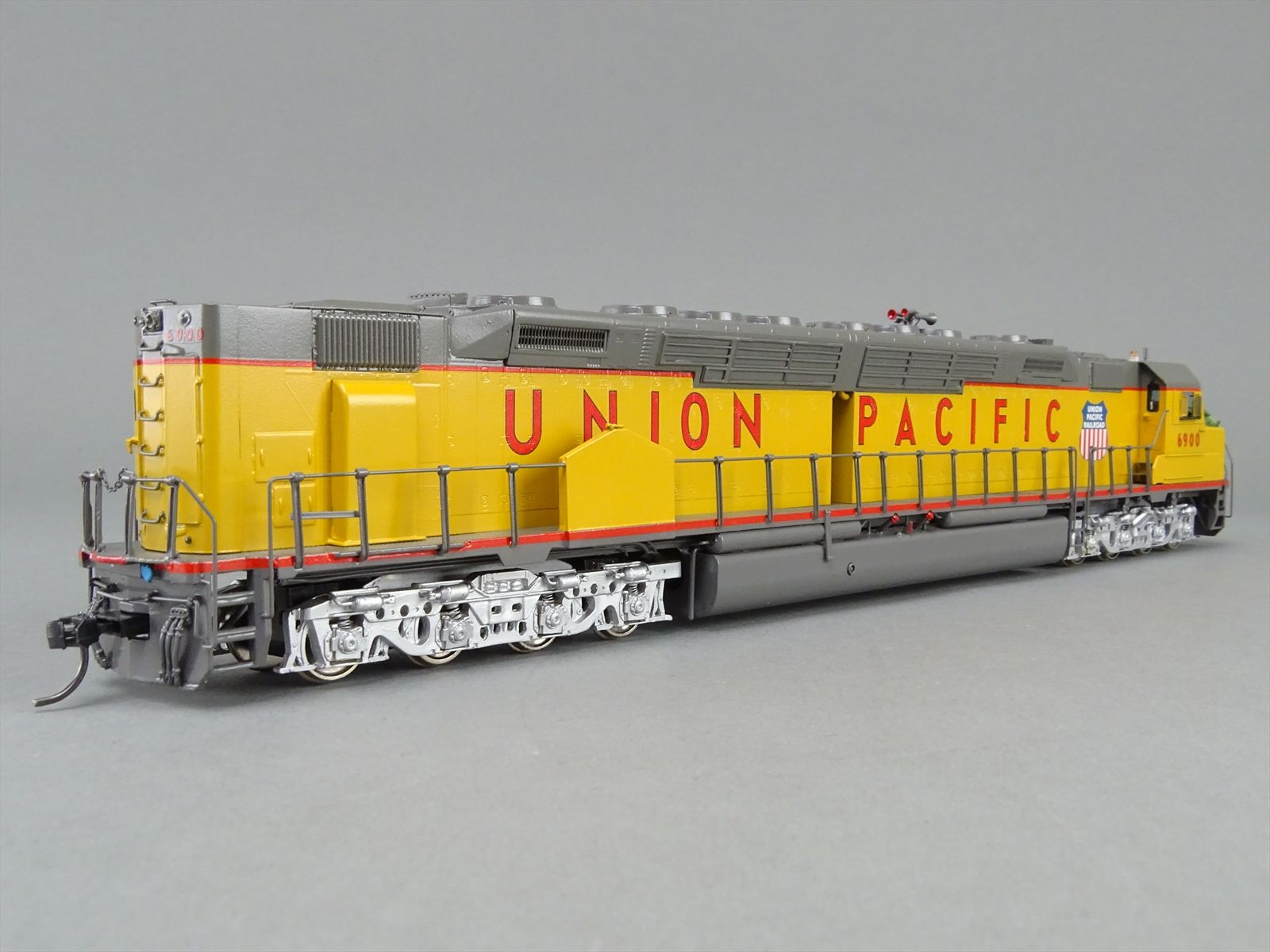 HO Brass Model - OMI 1837 UP Union Pacific DD40AX #6900 - Pro Paint ...