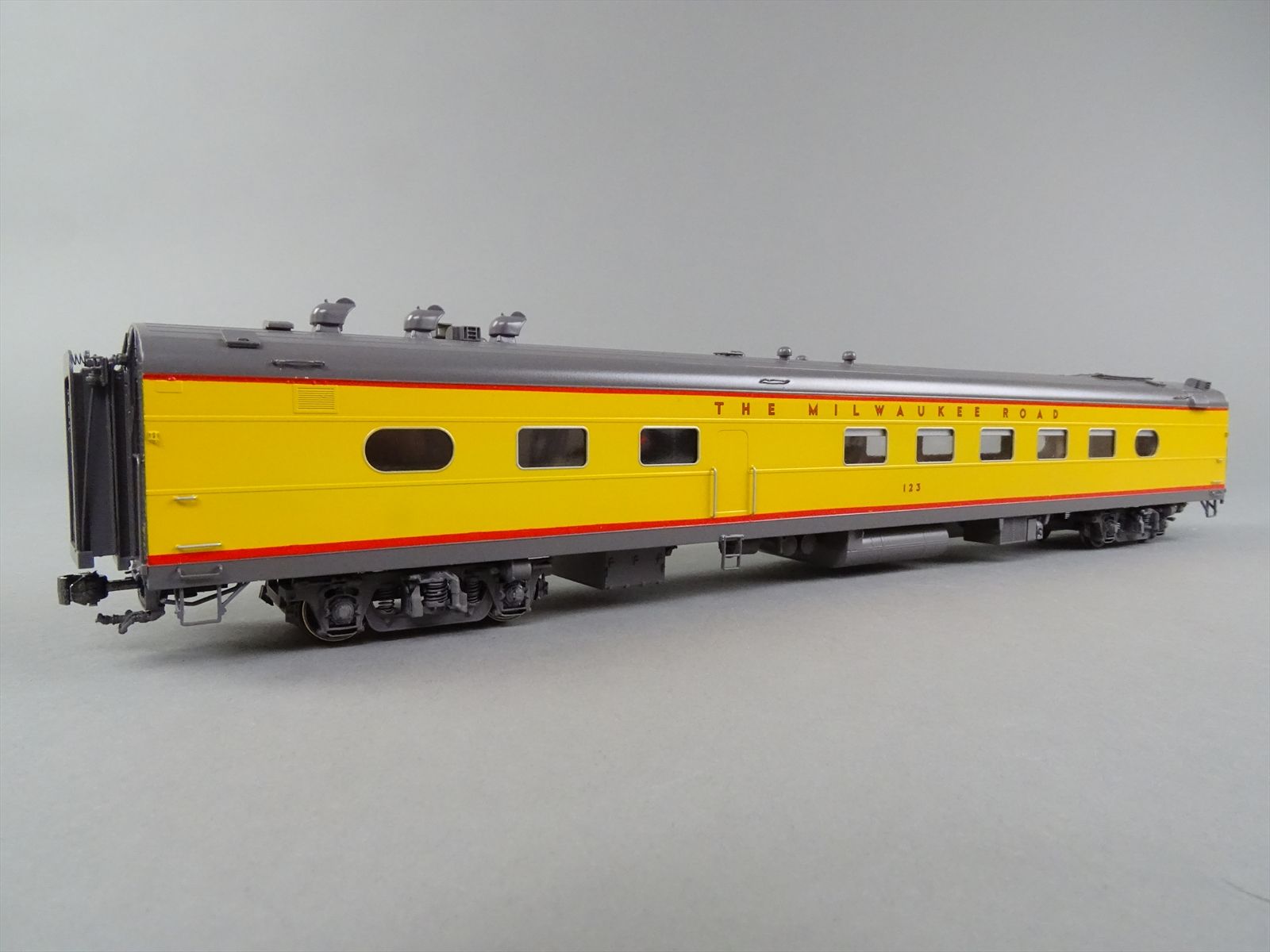 HO Brass Model - RWC MILW14 Milwaukee Diner #123 - Custom Repaint for ...