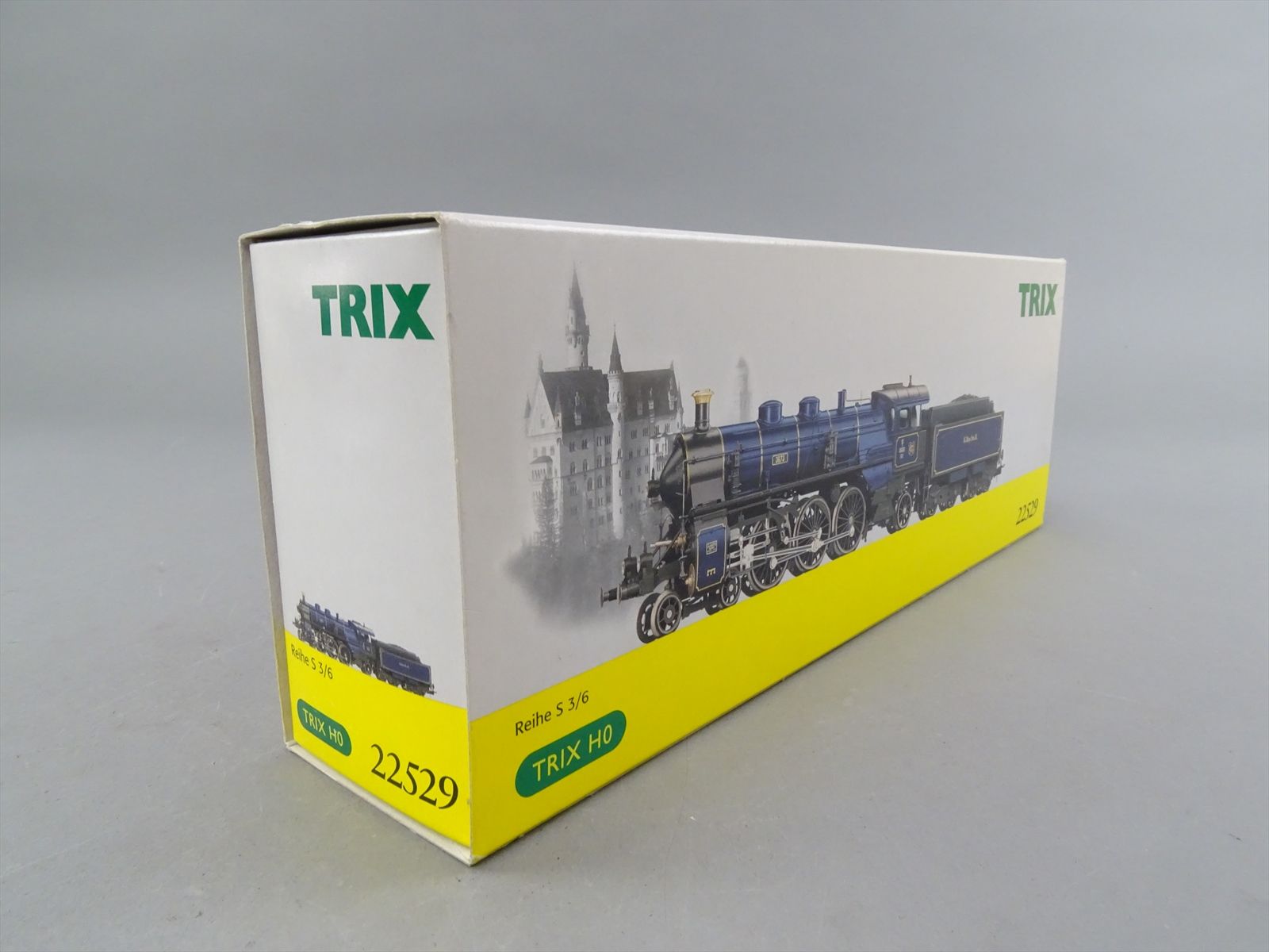 HO Plastic Model - TRIX 22529 K.Bay.Sts.B 4-6-2 Steam Locomotive #3673