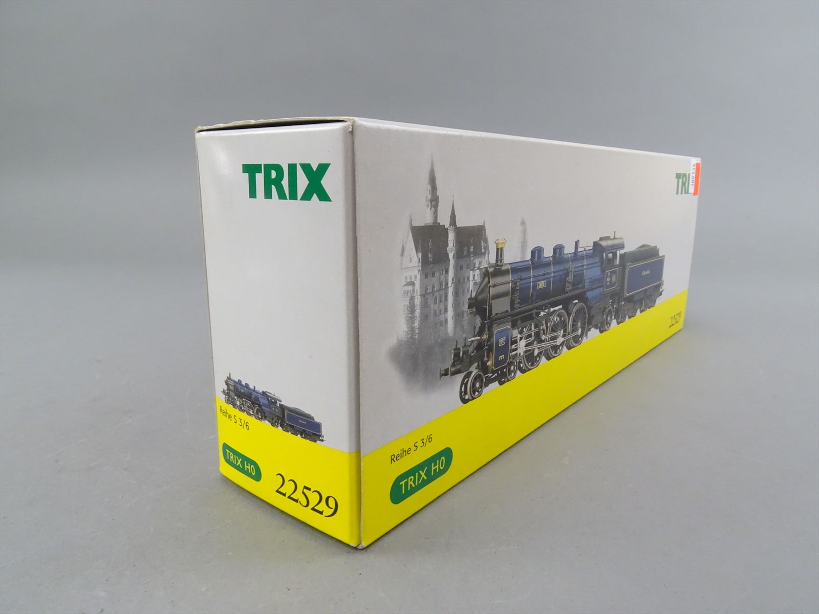 HO Plastic Model - TRIX 22529 K.Bay.Sts.B 4-6-2 Steam Locomotive #3673