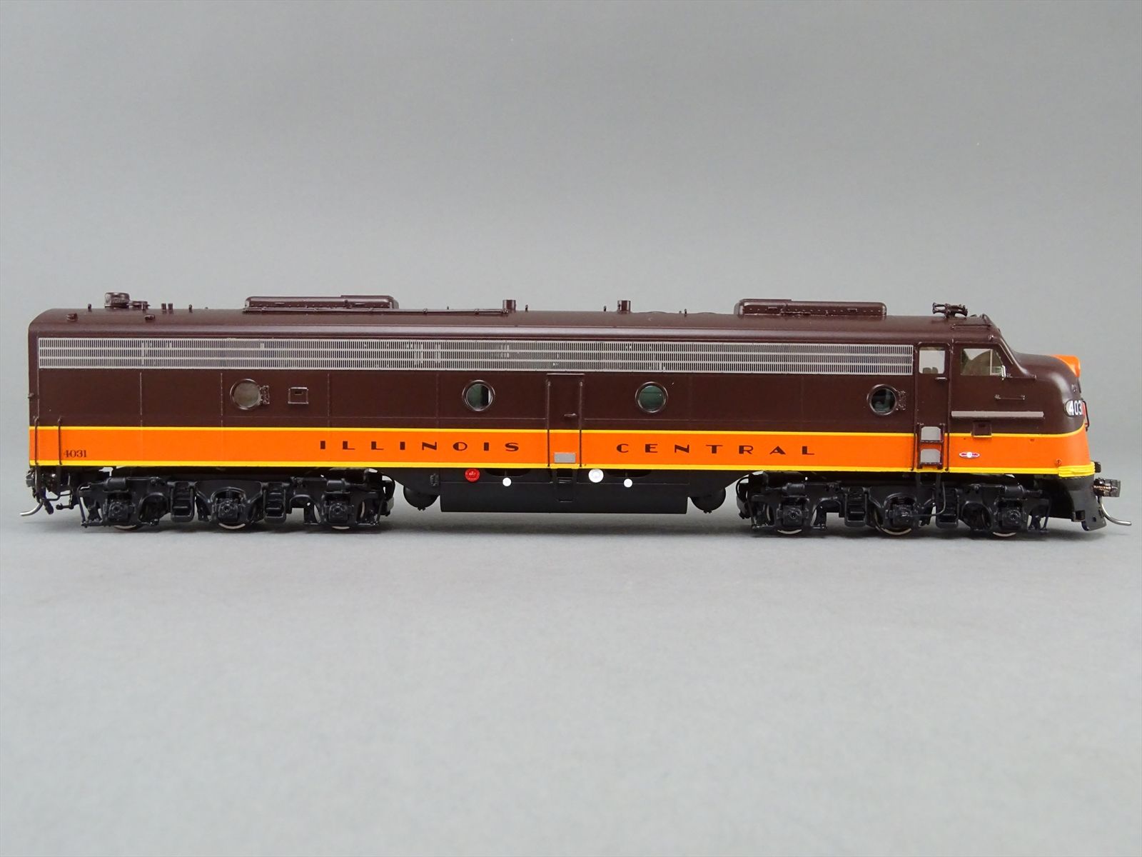 HO Brass Model - UTI-5500-1/5500-2 IC Illinois Central E8A/E8A Set - #4022/4031 - F/P - 2019 Run ...